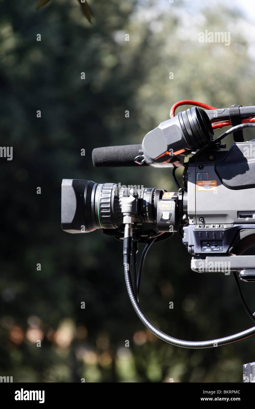 tv camera outside in sun Stock Photo - Alamy