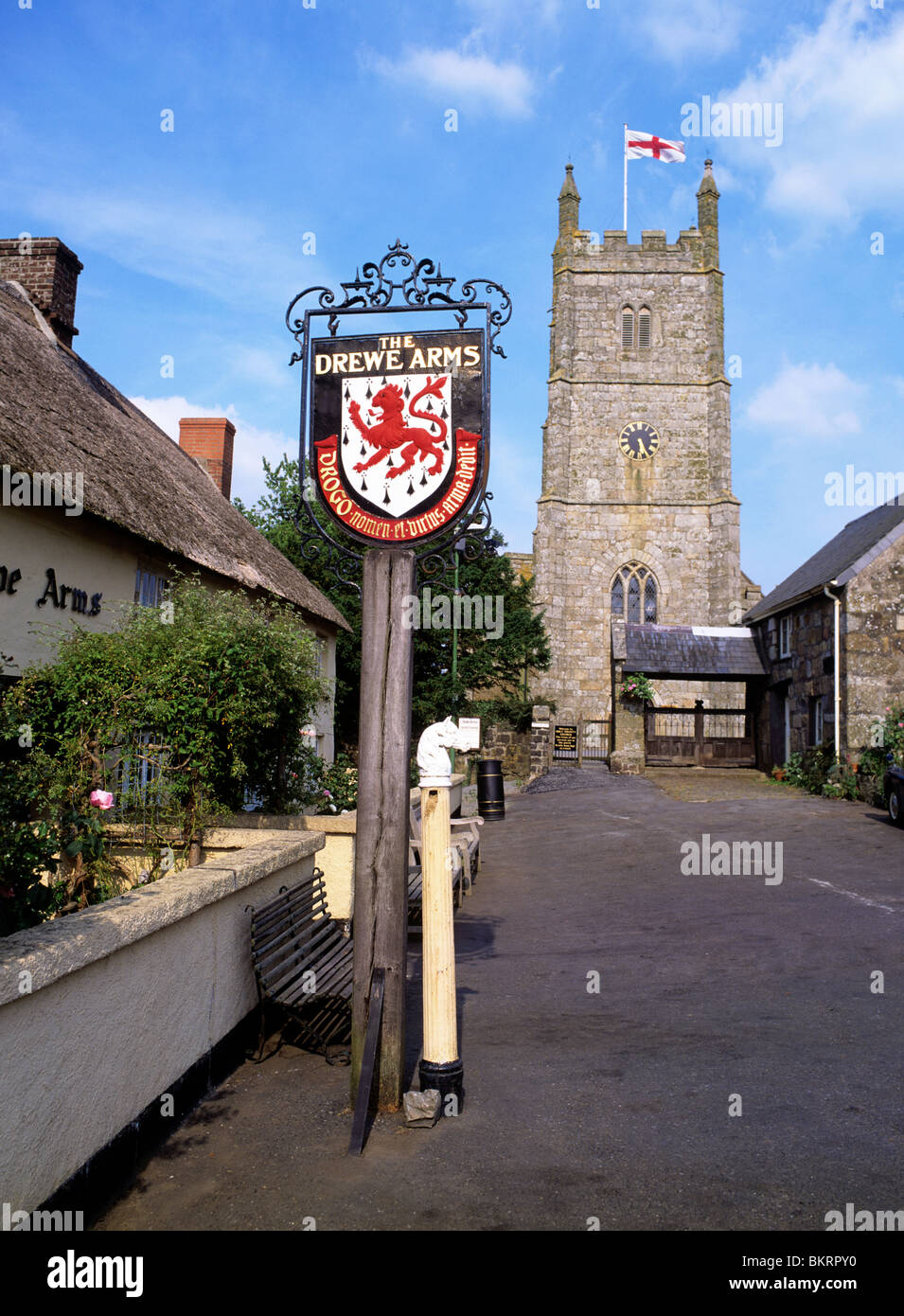 The drewe arms and drewsteignton church in dartmoor national park hi ...