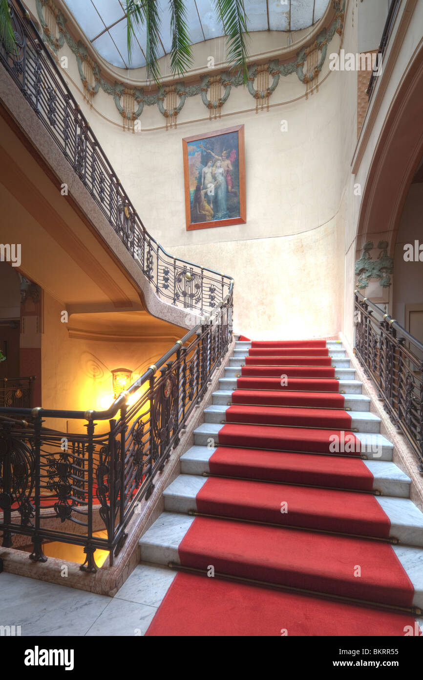 Art nouveau staircase hi-res stock photography and images - Alamy