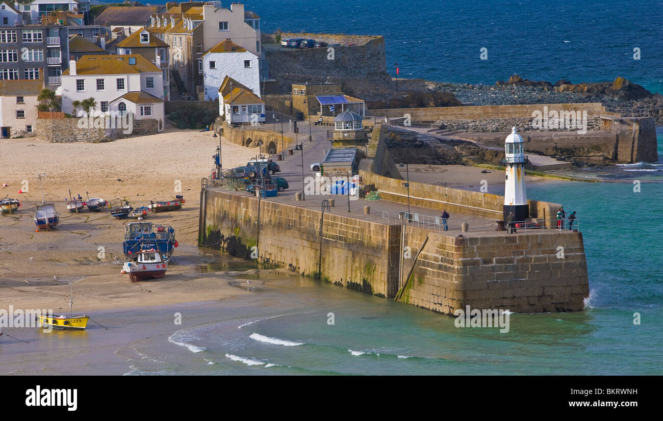 General view of st ives harbour cornwall hi-res stock photography and ...