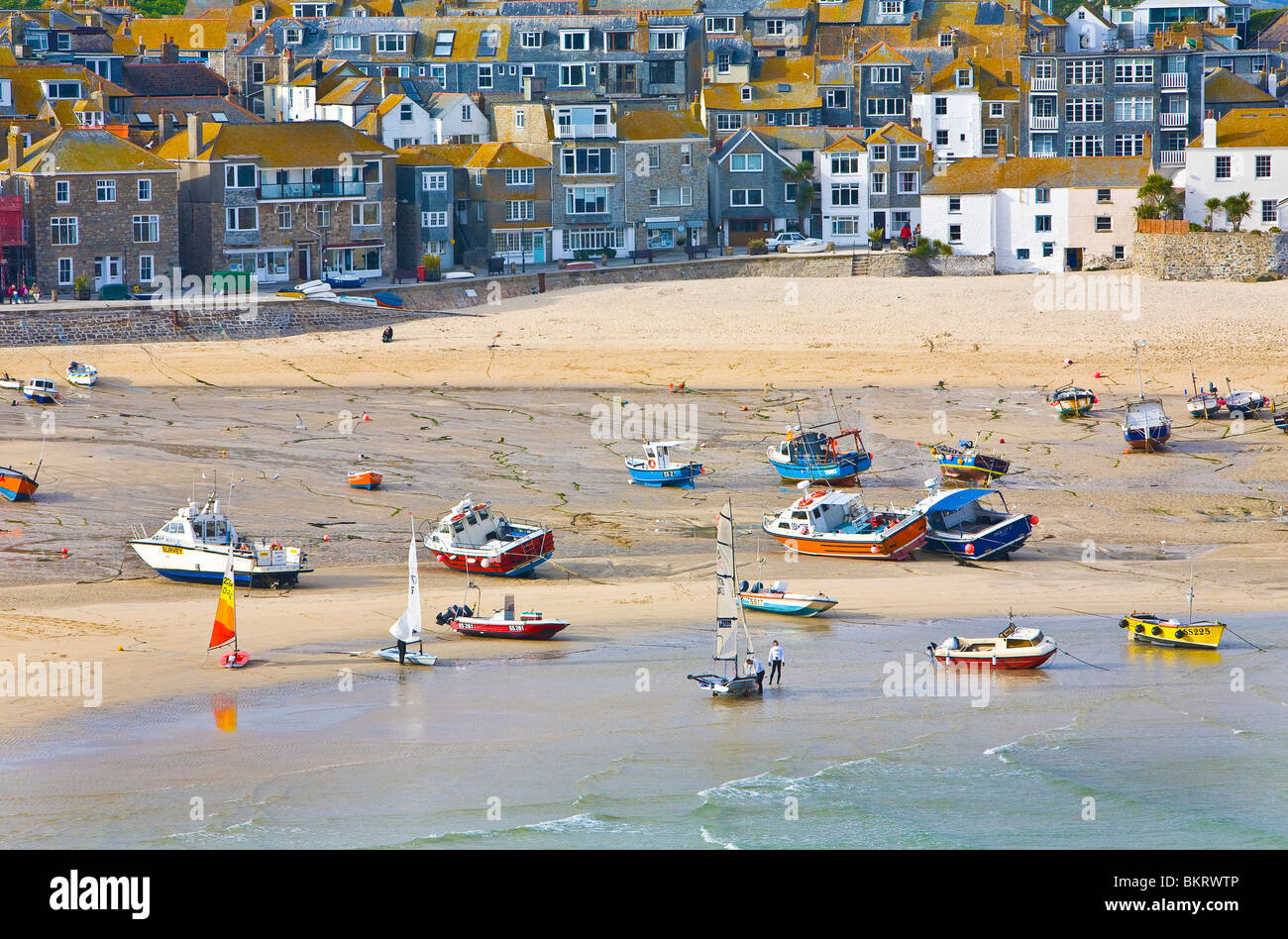 General view of st ives harbour cornwall hi-res stock photography and ...