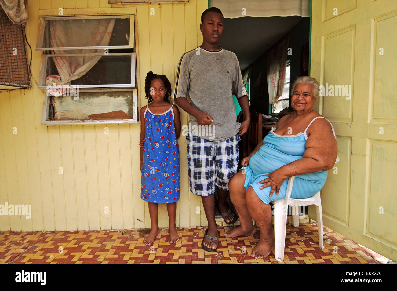 Poor family houses hi-res stock photography and images - Alamy