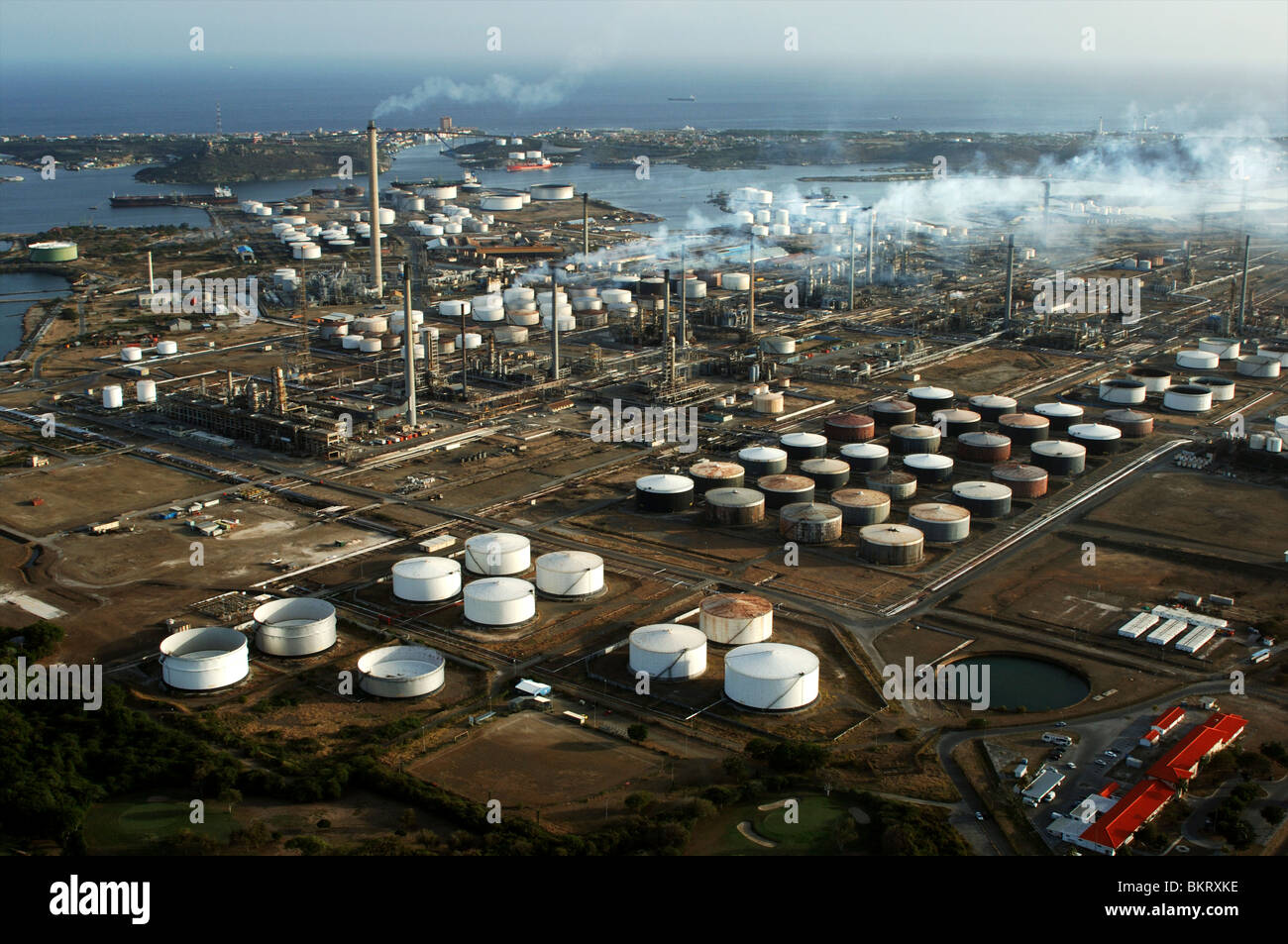 Oil refinery caribbean hi-res stock photography and images - Alamy