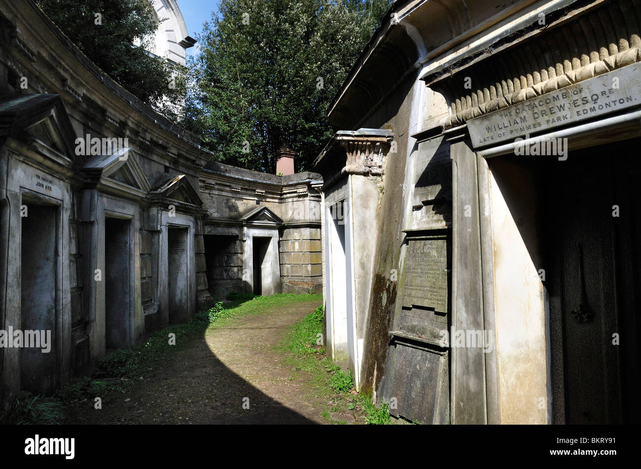 Victorian family tombs in Circle of Lebanon, Highgate Cemetery West ...