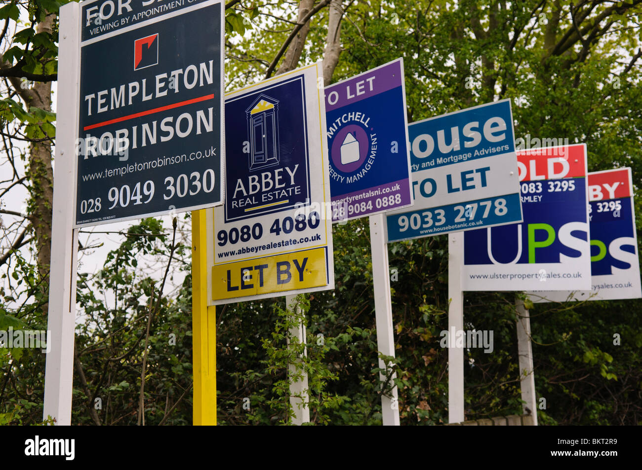 Estate agent for sale signs hi-res stock photography and images - Alamy