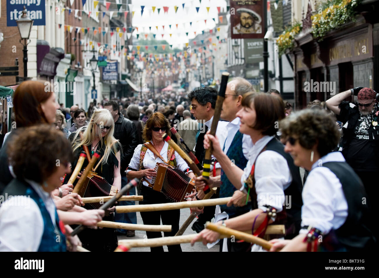 Dancers team hi-res stock photography and images - Alamy