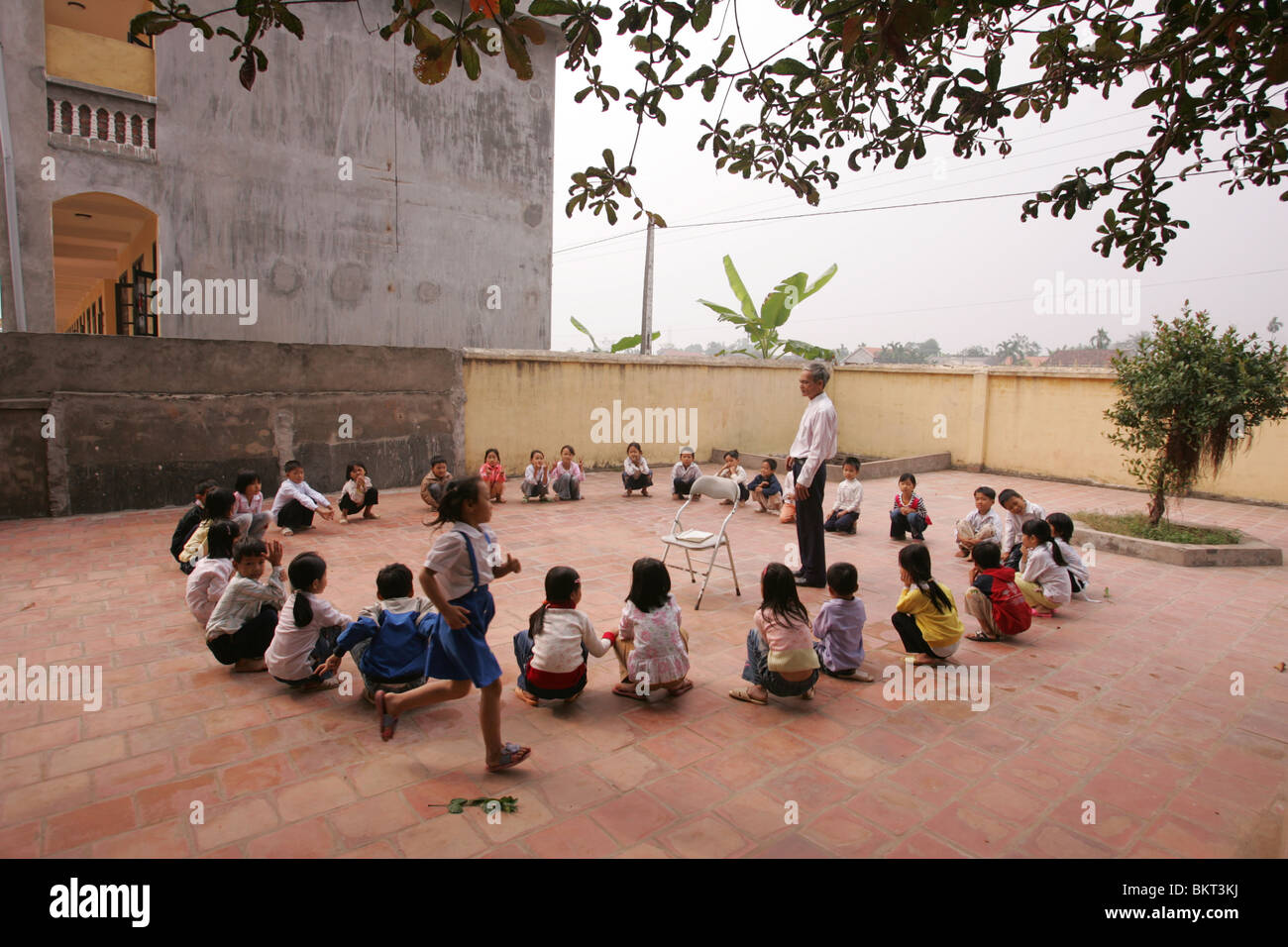 School children in vietnam hi-res stock photography and images - Alamy