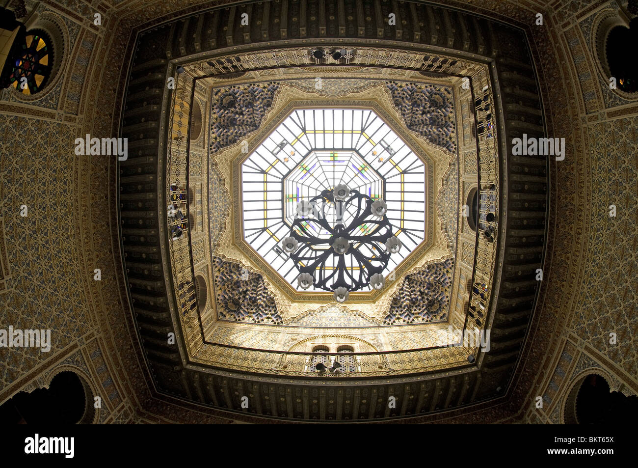 Glass domed ceiling hi-res stock photography and images - Alamy
