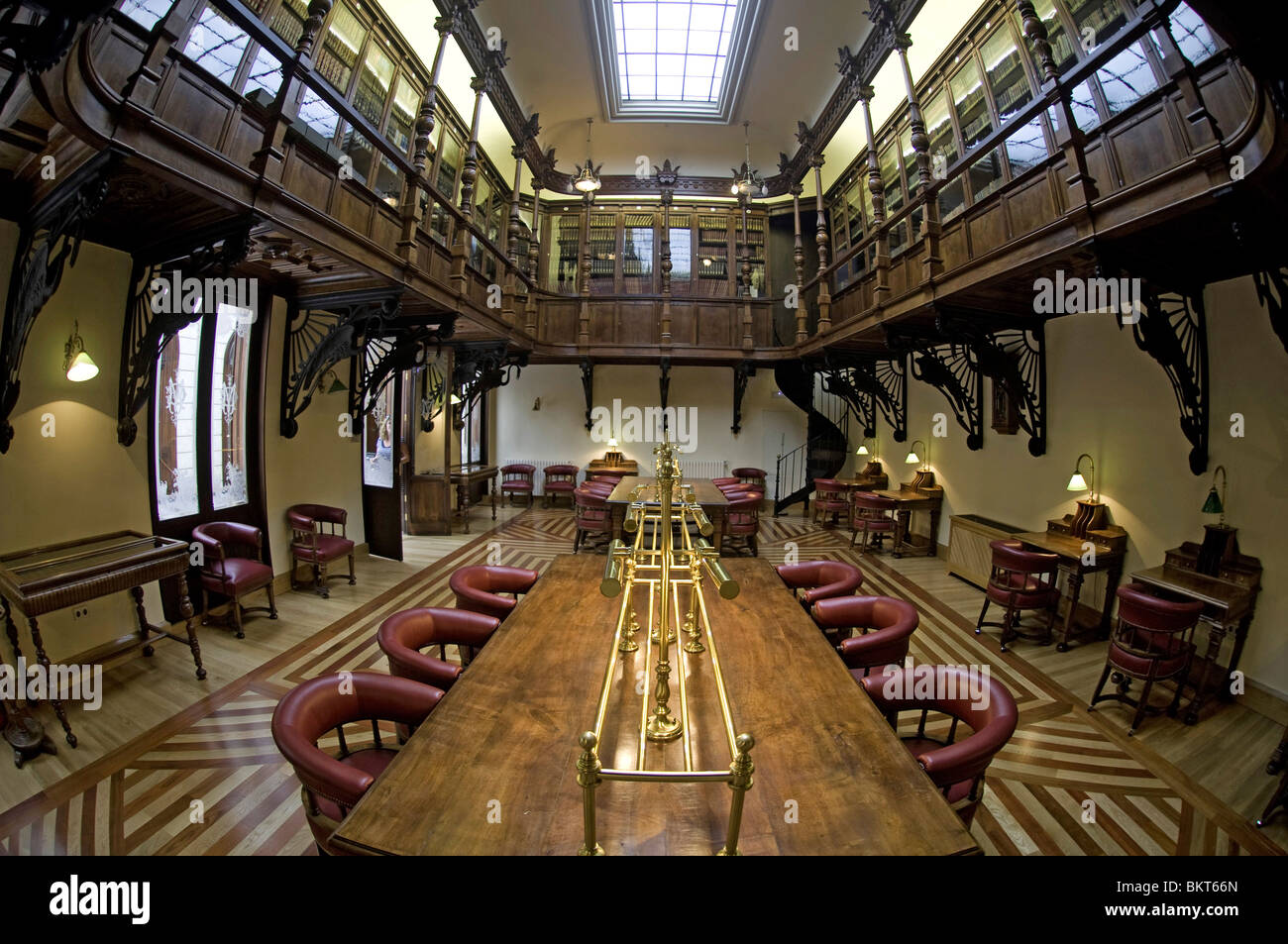 Biblioteca Inglesa (The English Library) at the Real Casino de Murcia ...