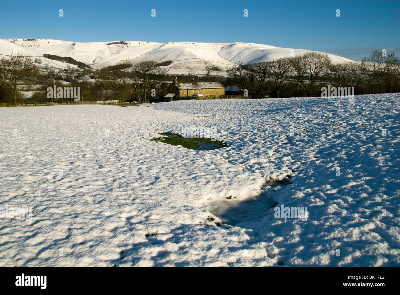 The Kinder Scout plateau from Edale in winter, Peak District ...
