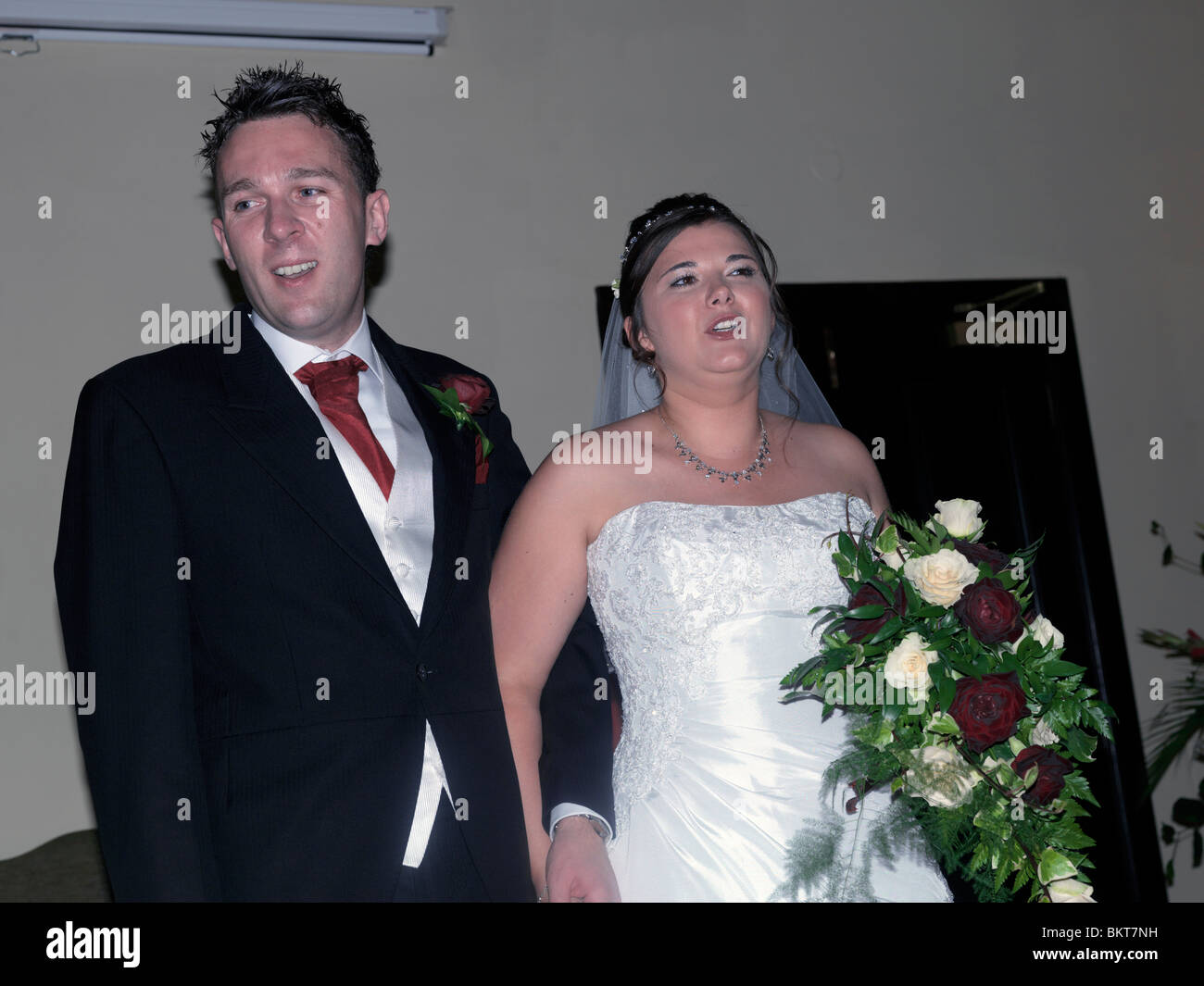 British bride and groom hi-res stock photography and images - Alamy