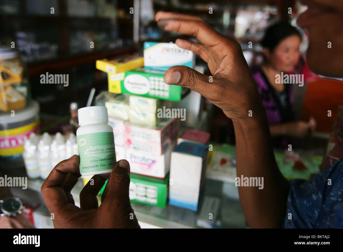 Malaria tablets hi-res stock photography and images - Alamy