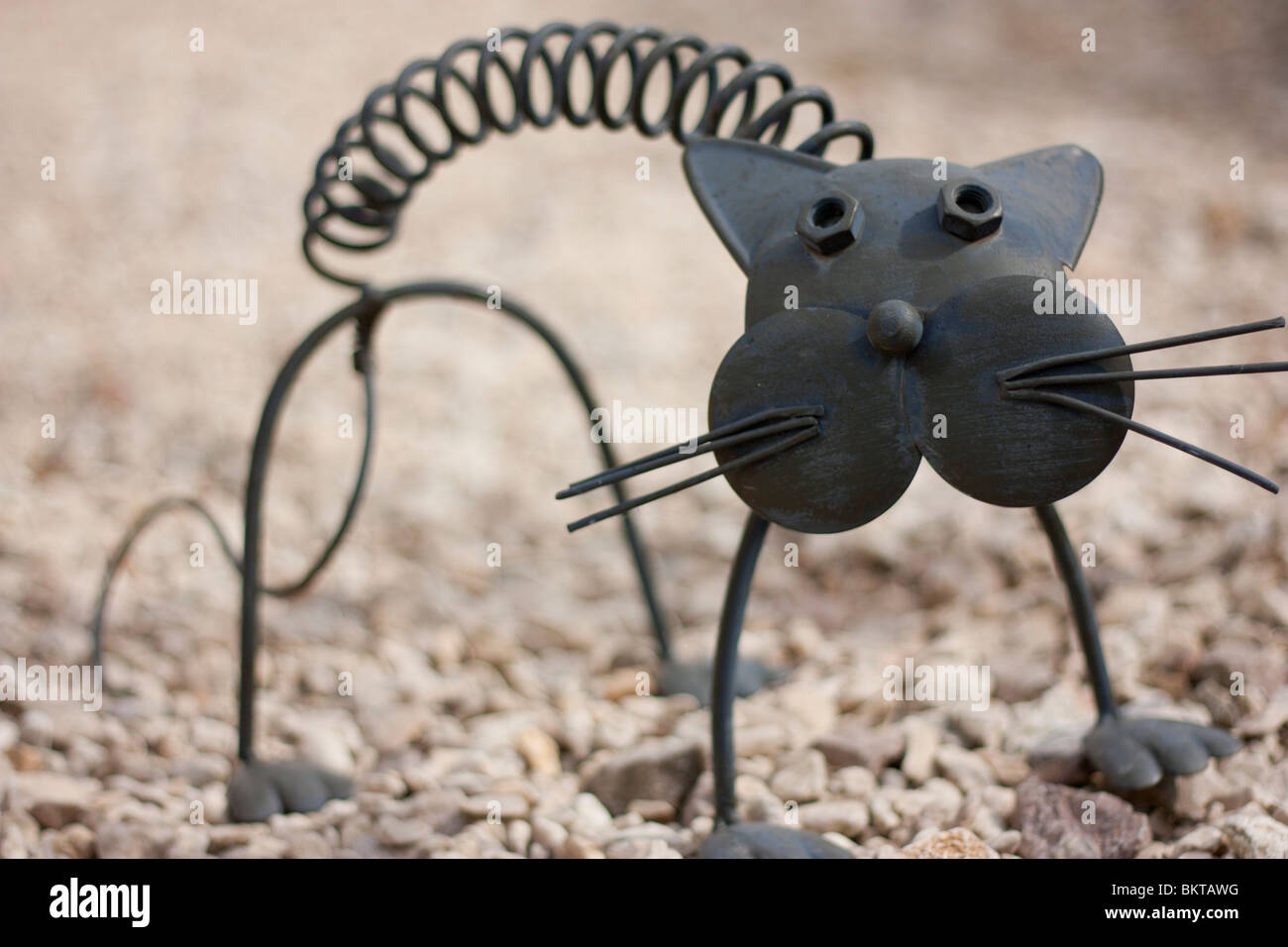 Wire Cat Ornament Stock Photo - Alamy