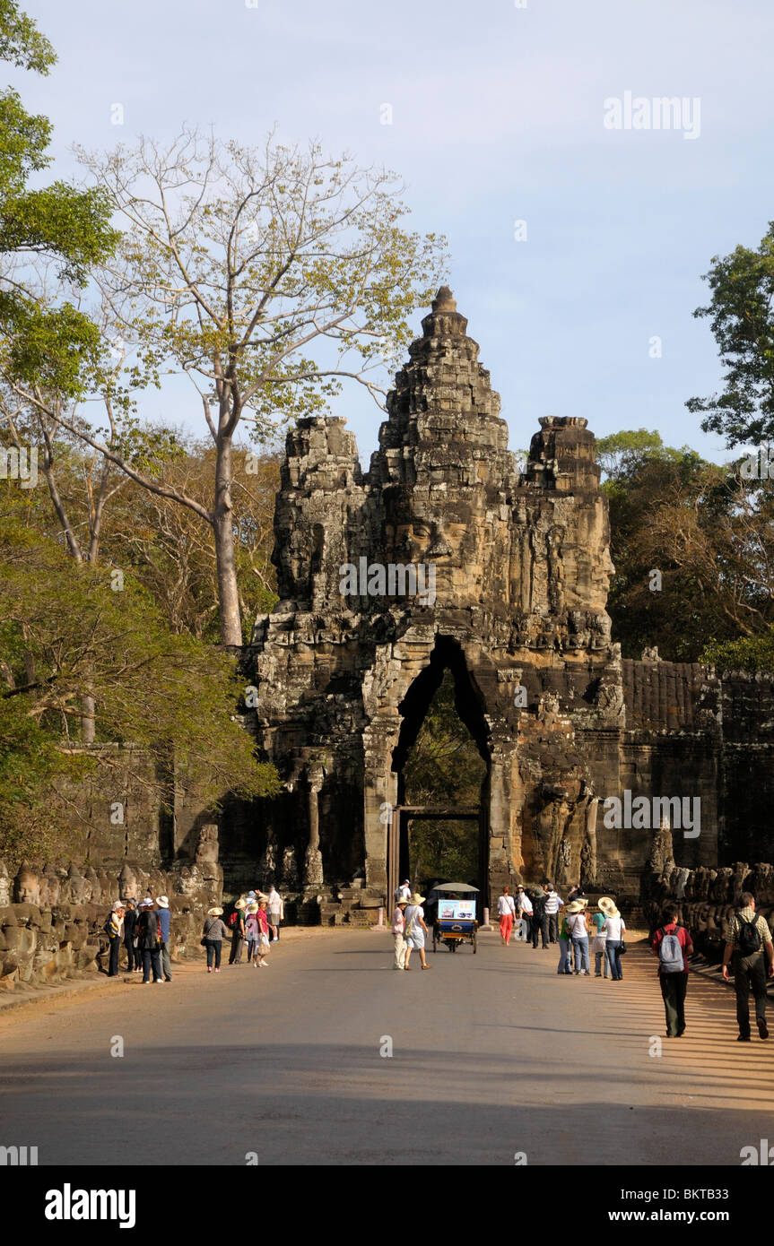 Angkor thom gate hi-res stock photography and images - Alamy