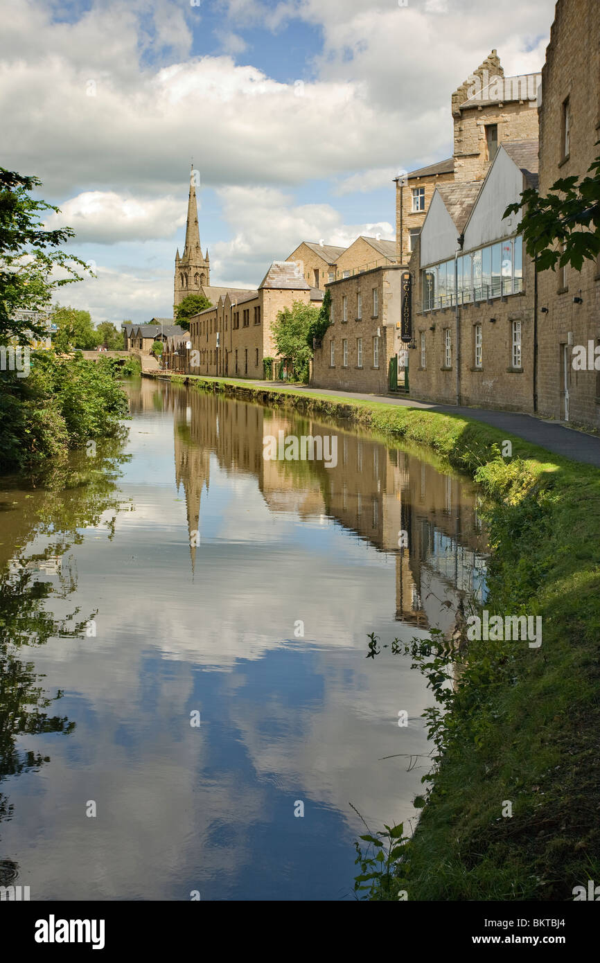 Lancaster canal hi-res stock photography and images - Alamy