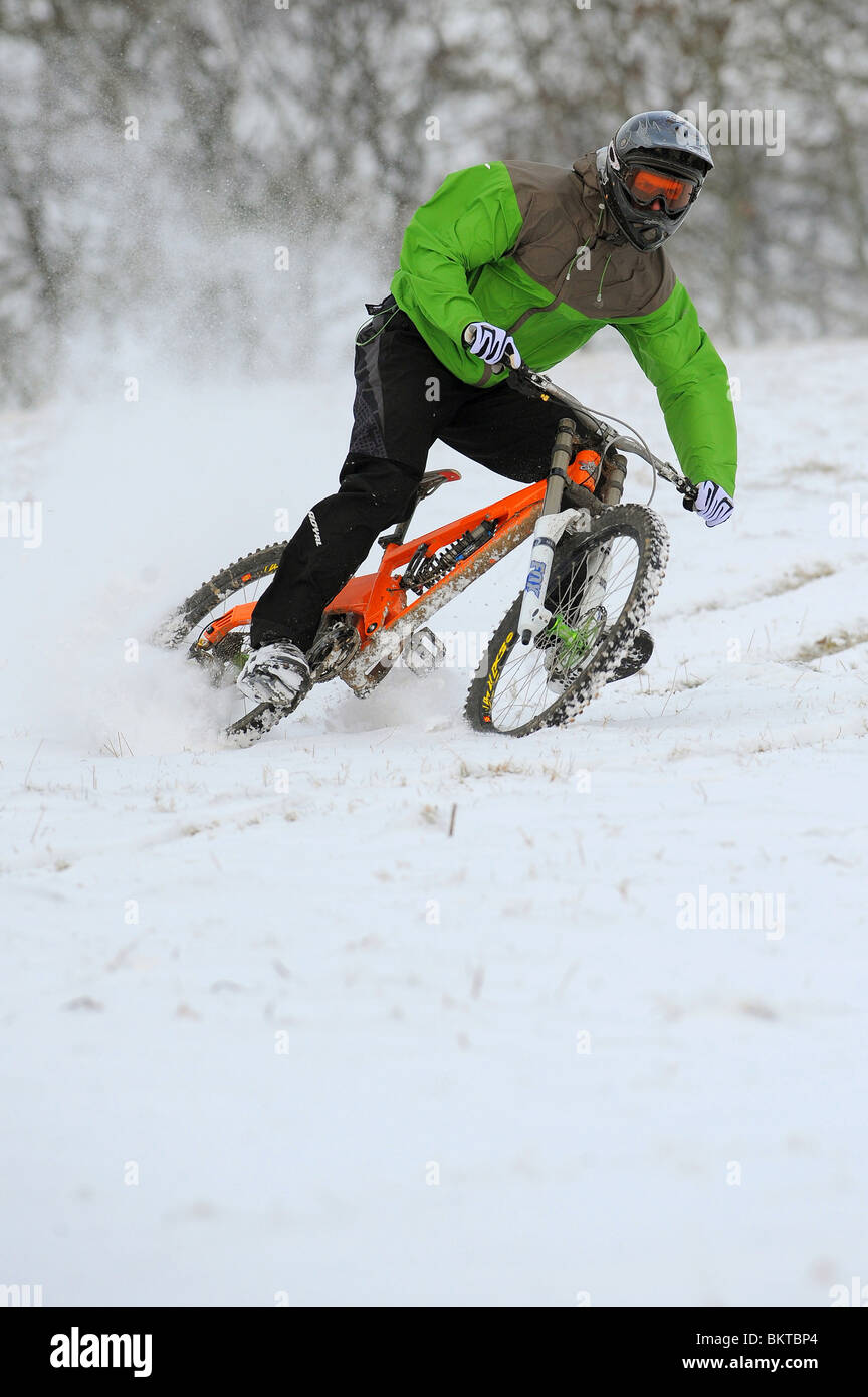Bike ride in snow hi-res stock photography and images - Alamy