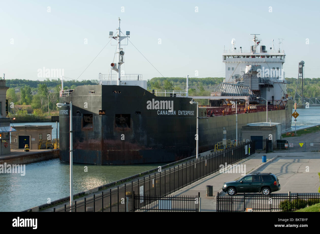 Self unloading bulk carrier hi-res stock photography and images - Alamy