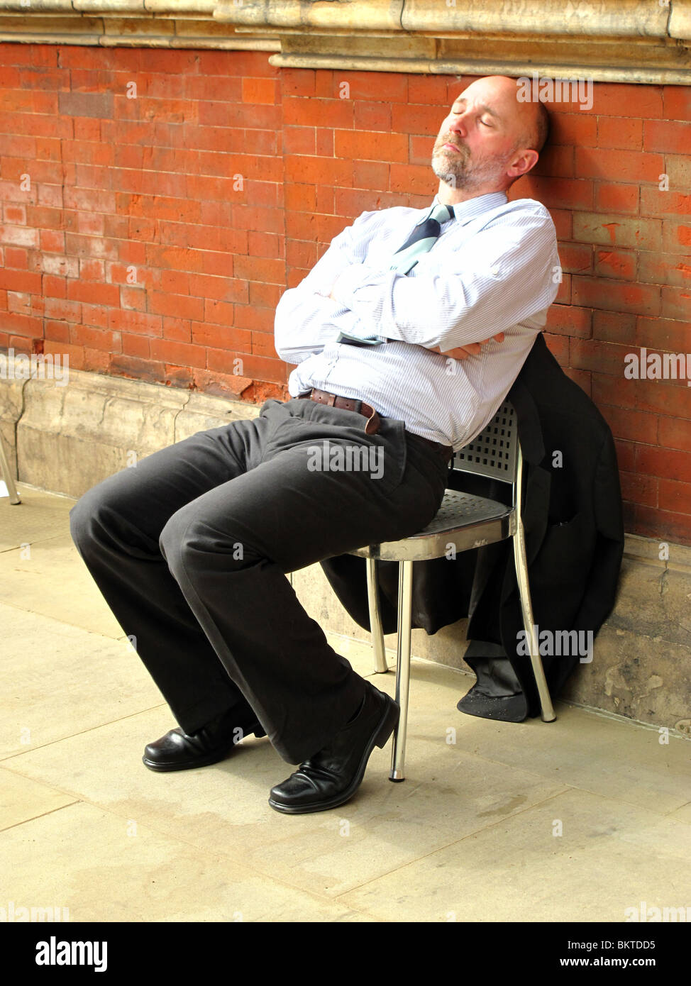 Sleeping security guard hi-res stock photography and images - Alamy