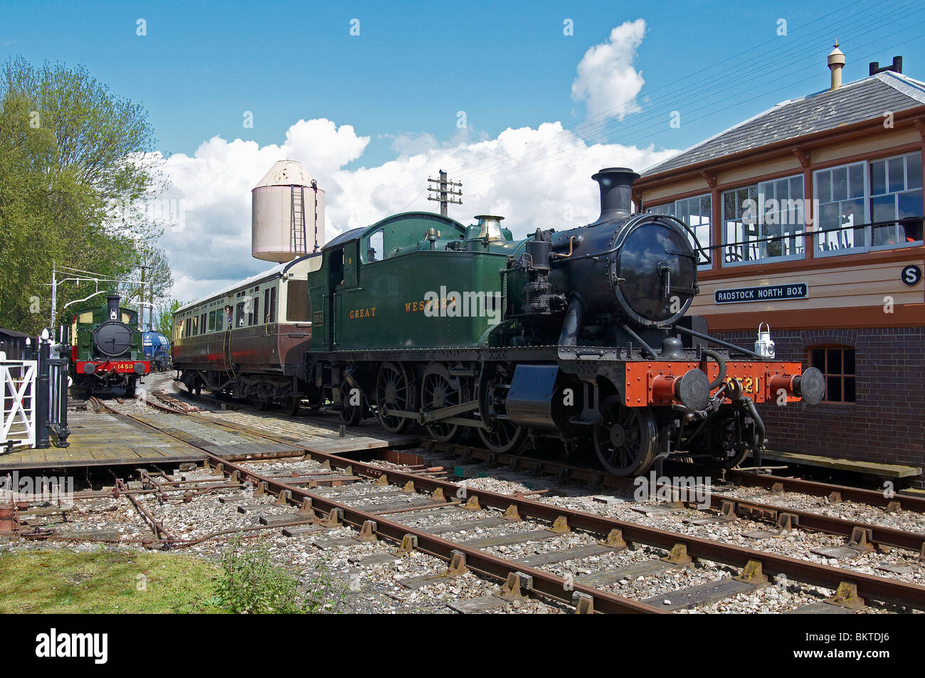 Steam train uk 1930s hi-res stock photography and images - Alamy