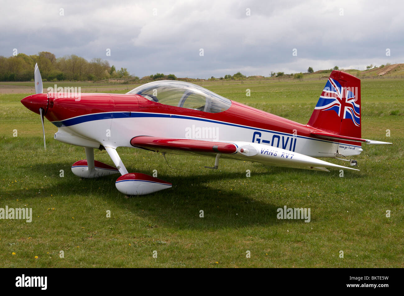 Light aircraft at Popham Airfield, Hampshire, England at a ‘Fly-In’ on ...