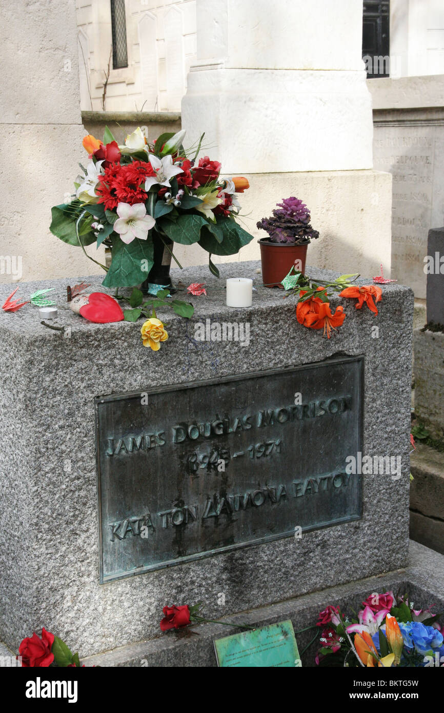 Jim Morrison tomb in Cemetery Pere Lachaise, Paris, France Stock Photo ...