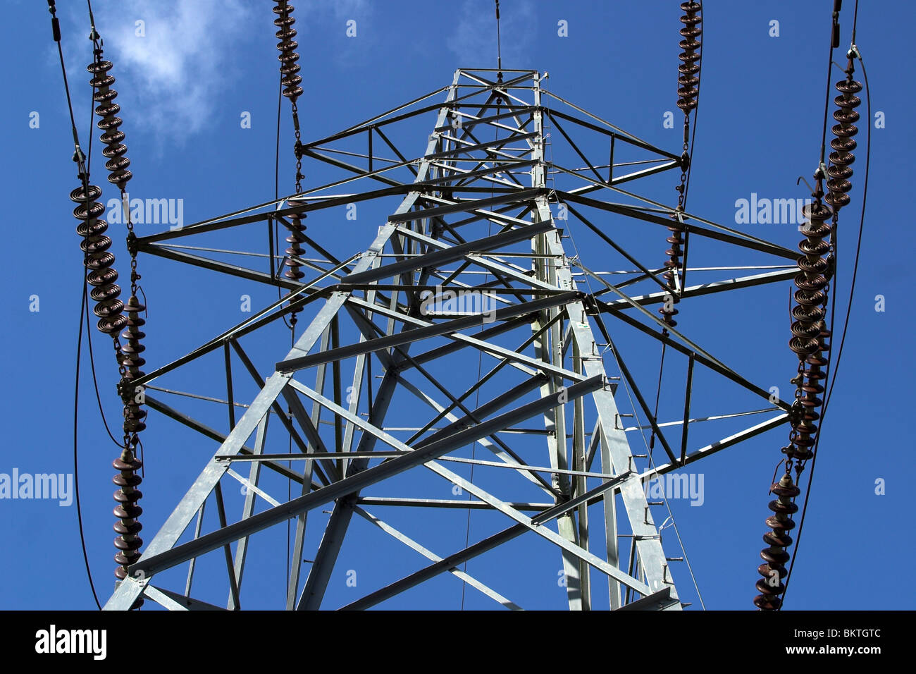 Electricty pylons uk hi-res stock photography and images - Alamy