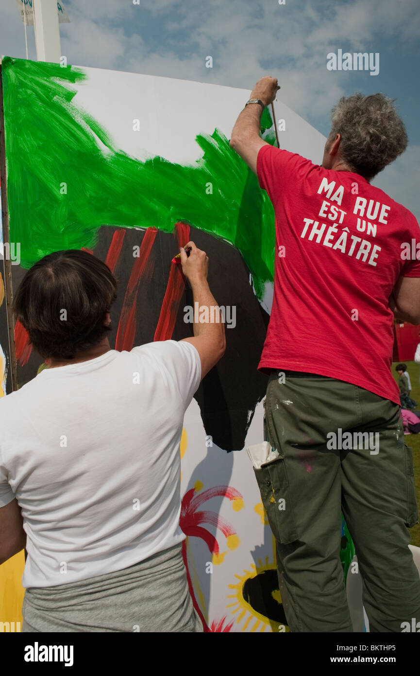 Arts festival europe parks rear mural hi-res stock photography and ...