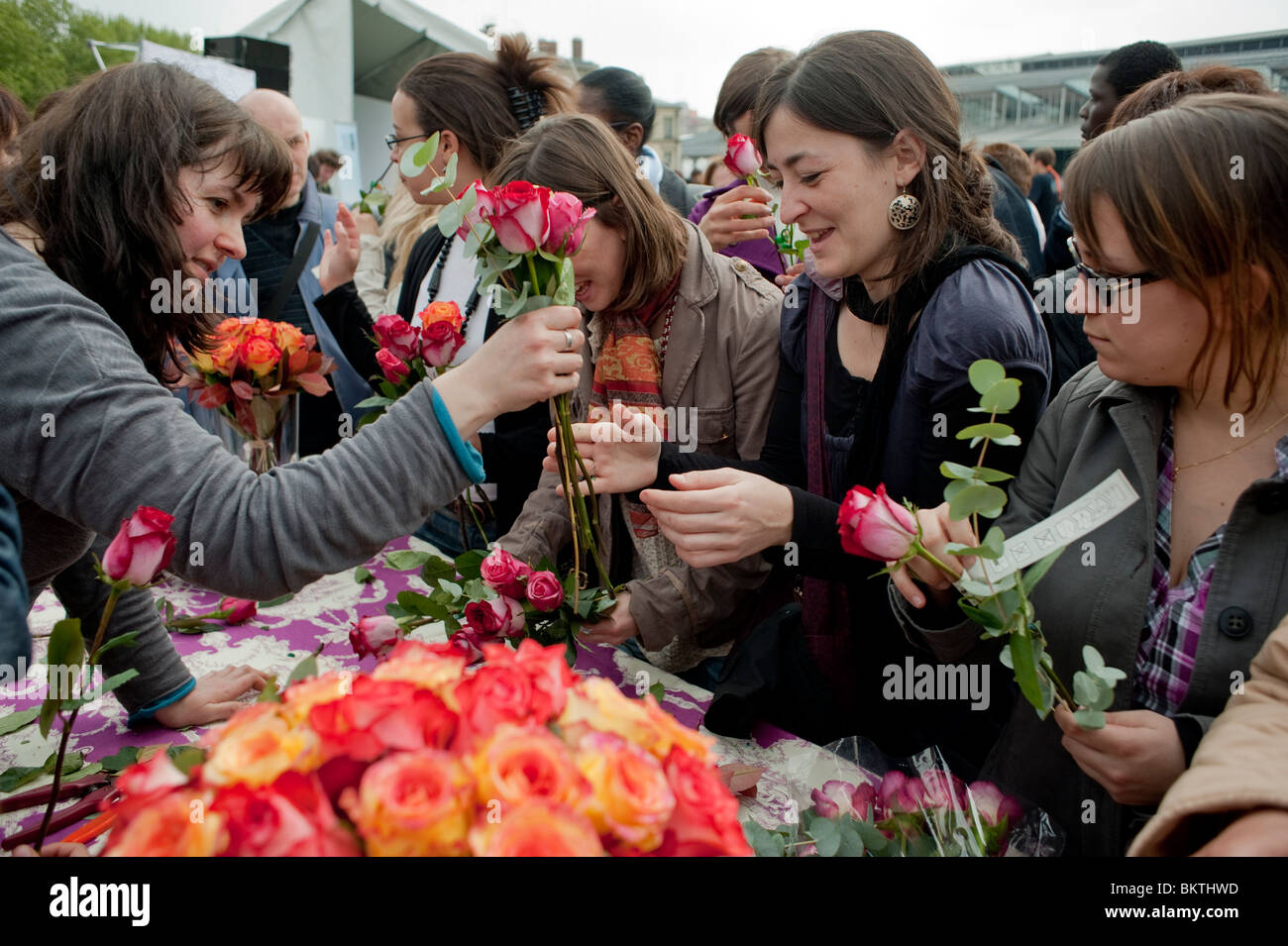 Women with roses, Celebration of World "Fair Trade" Day, with Fair ...