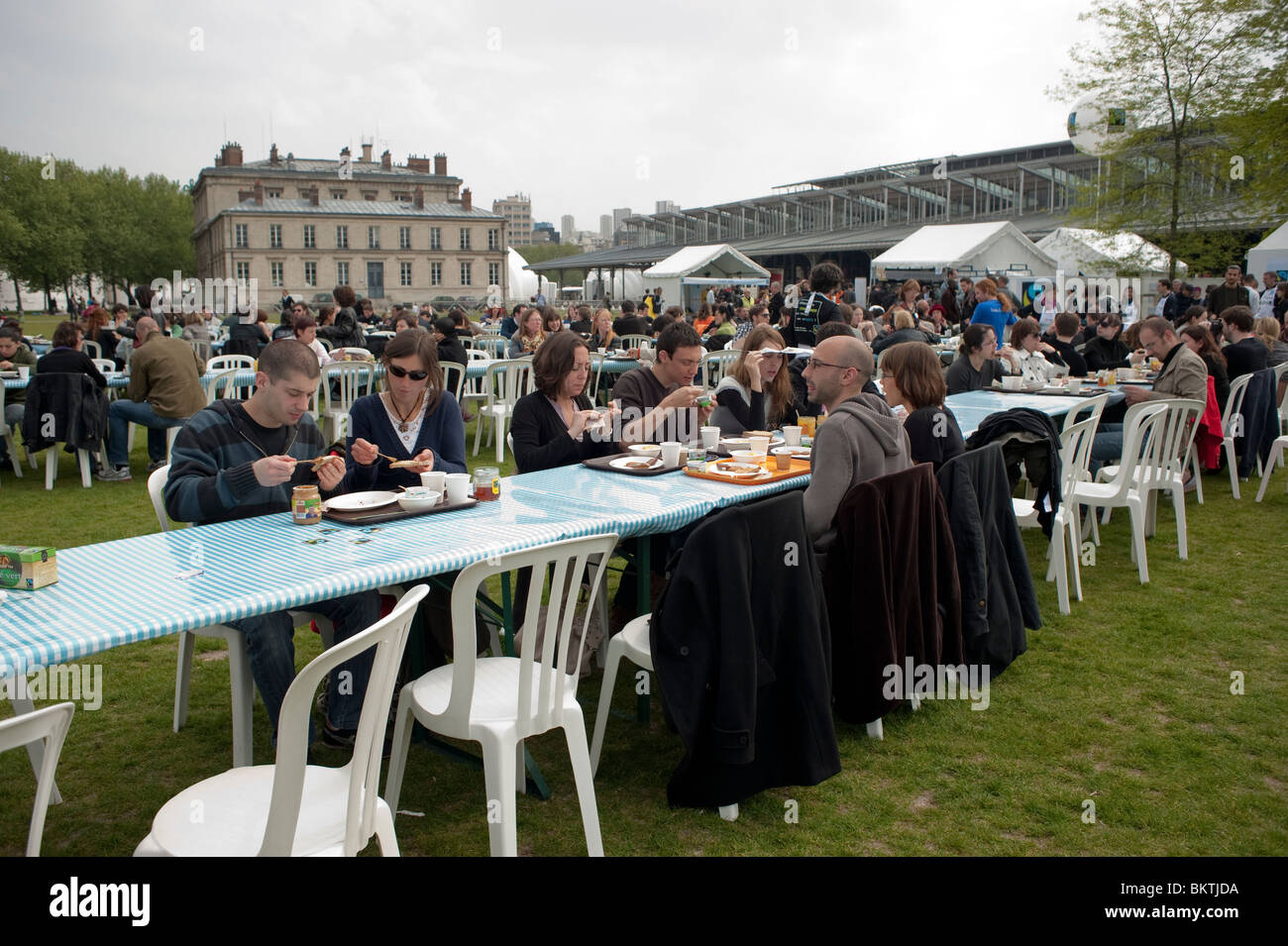 Celebration of World "Fair Trade" Day, with huge Public Picnic, on Lawn ...