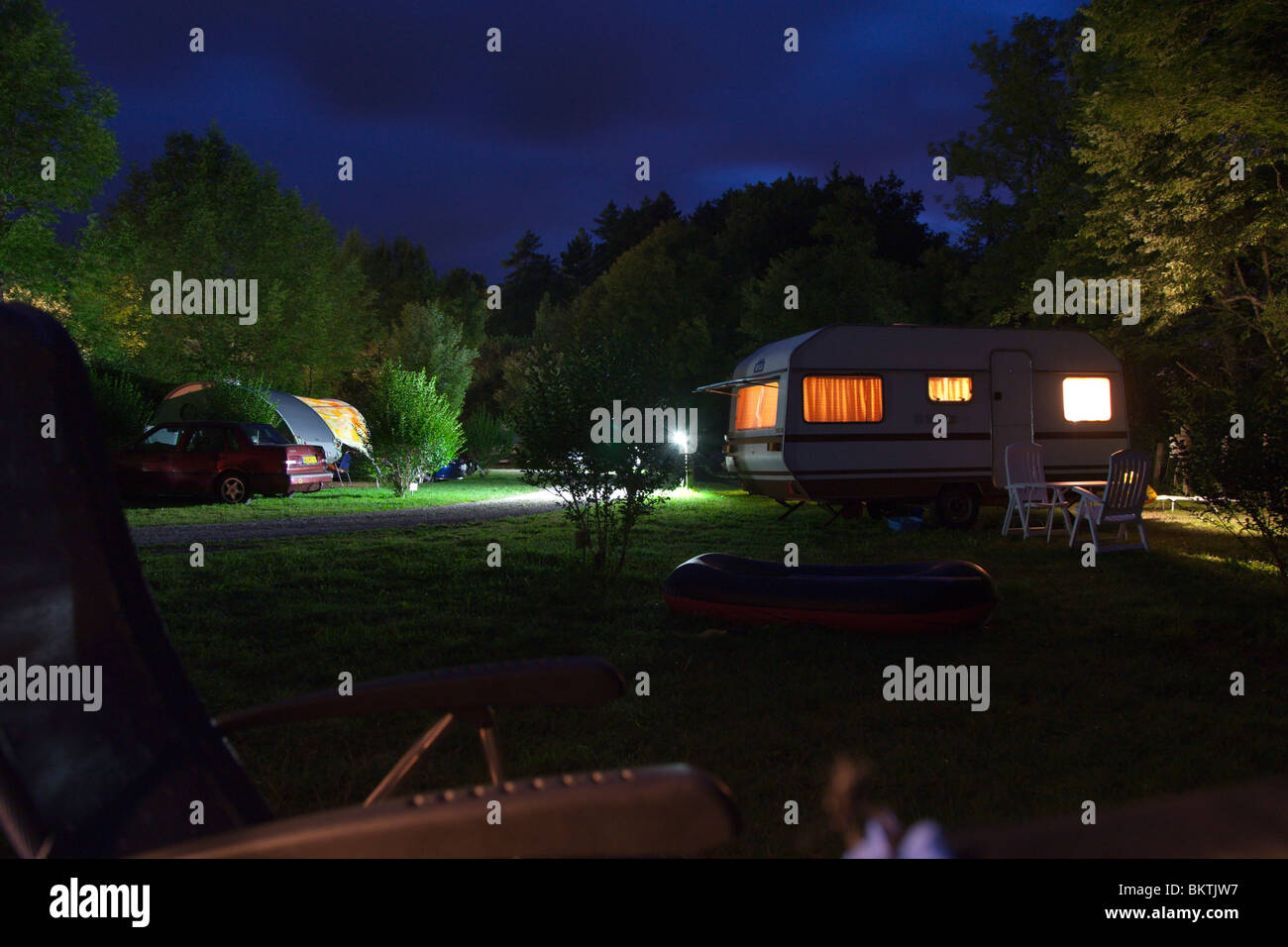 Camping for the night hi-res stock photography and images - Alamy