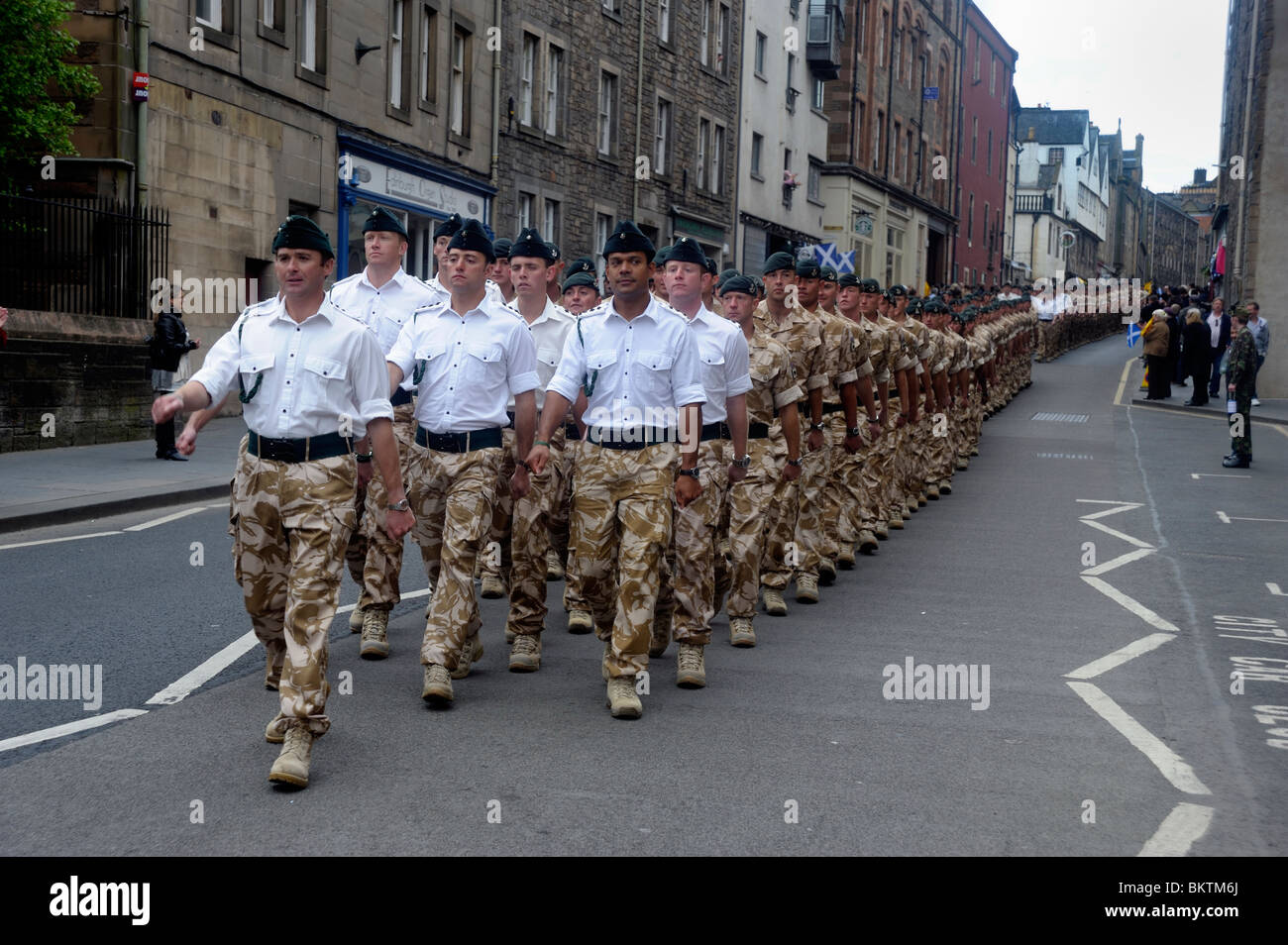 British army soldier parade hi-res stock photography and images - Alamy