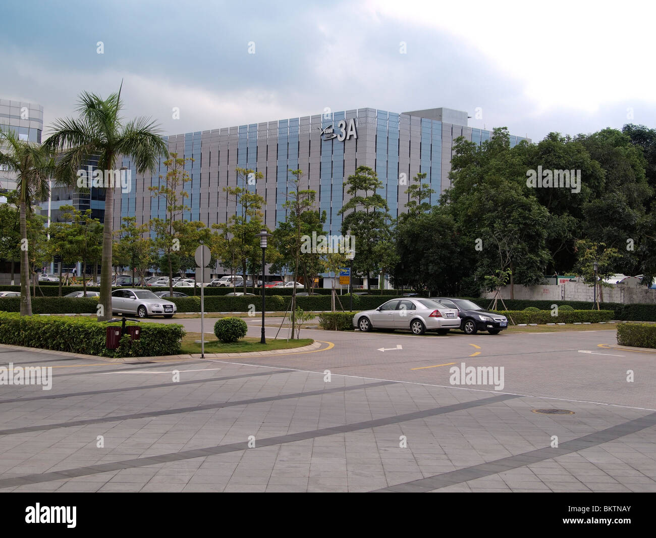 Modern buildings at the Futian Hi-Tech Park, Shenzhen, China Stock ...