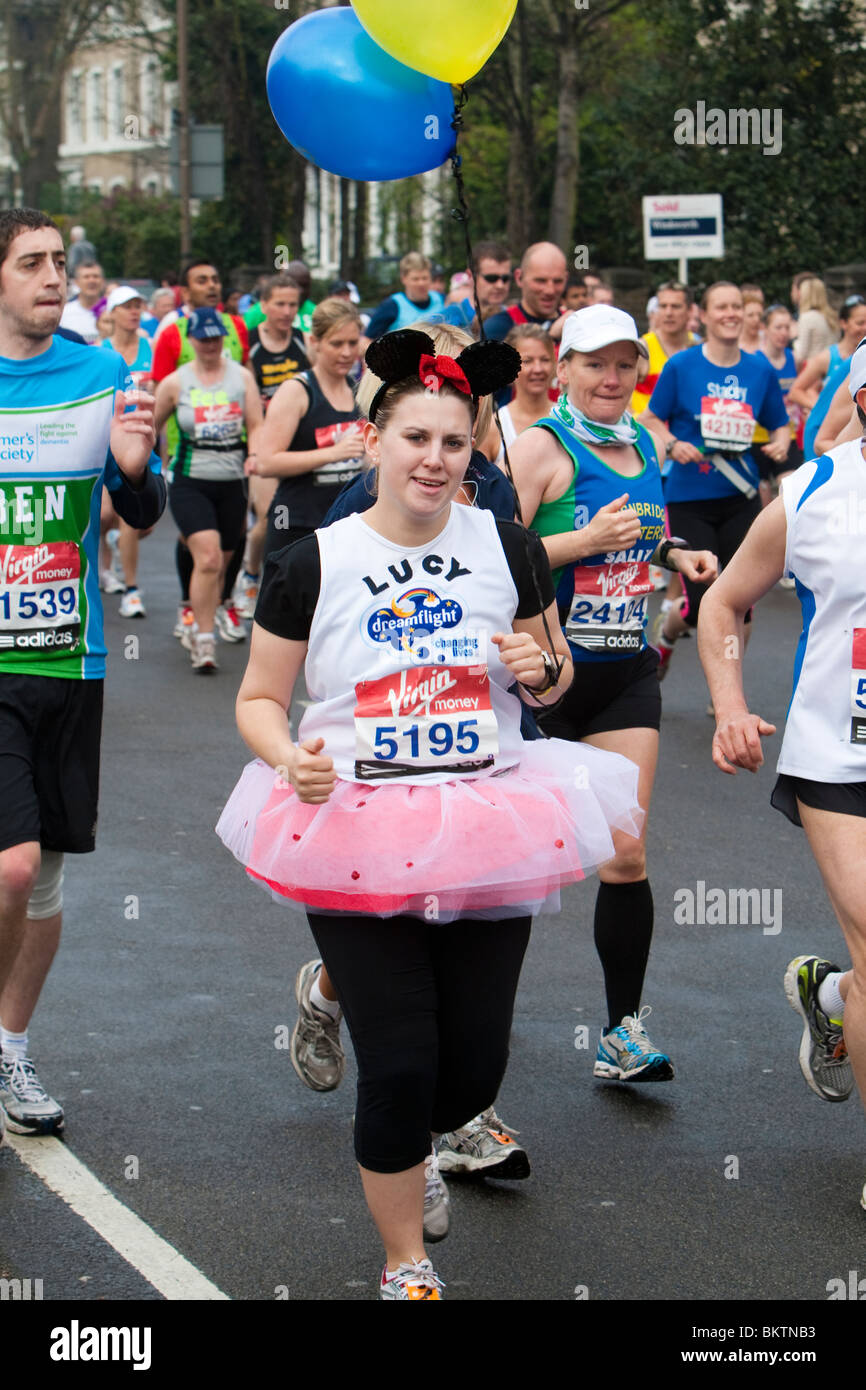 Marathon runner london woman hi-res stock photography and images - Alamy