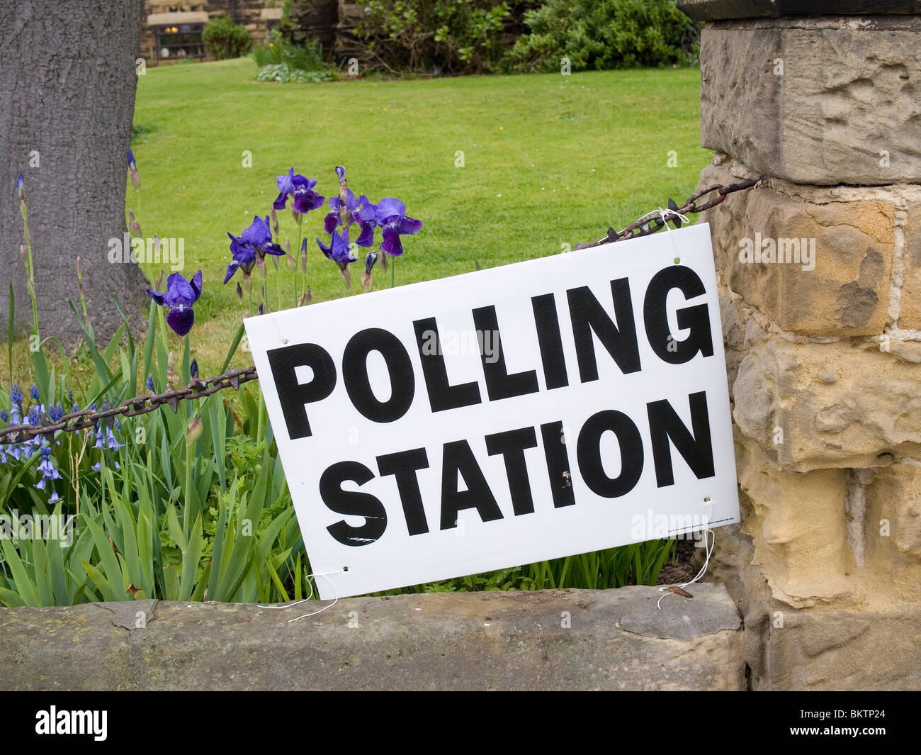Parliamentary church hi-res stock photography and images - Alamy