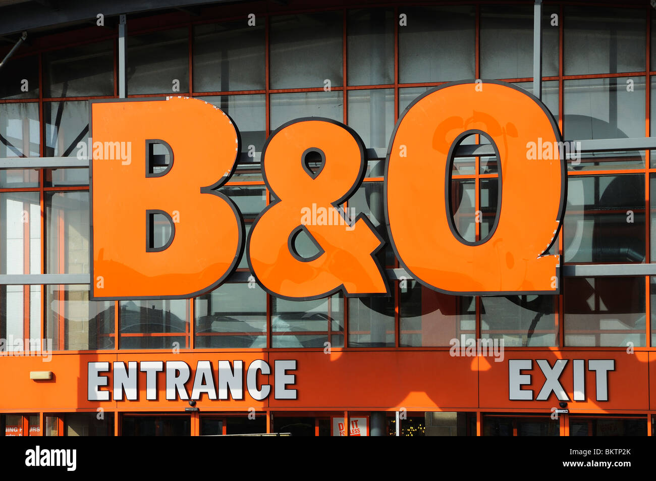B&q logo hi-res stock photography and images - Alamy