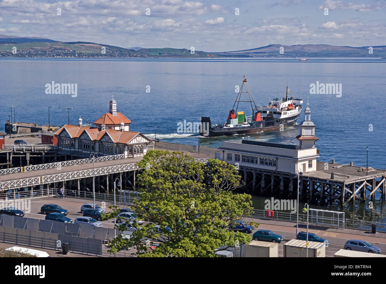 Dunoon pier hi-res stock photography and images - Alamy