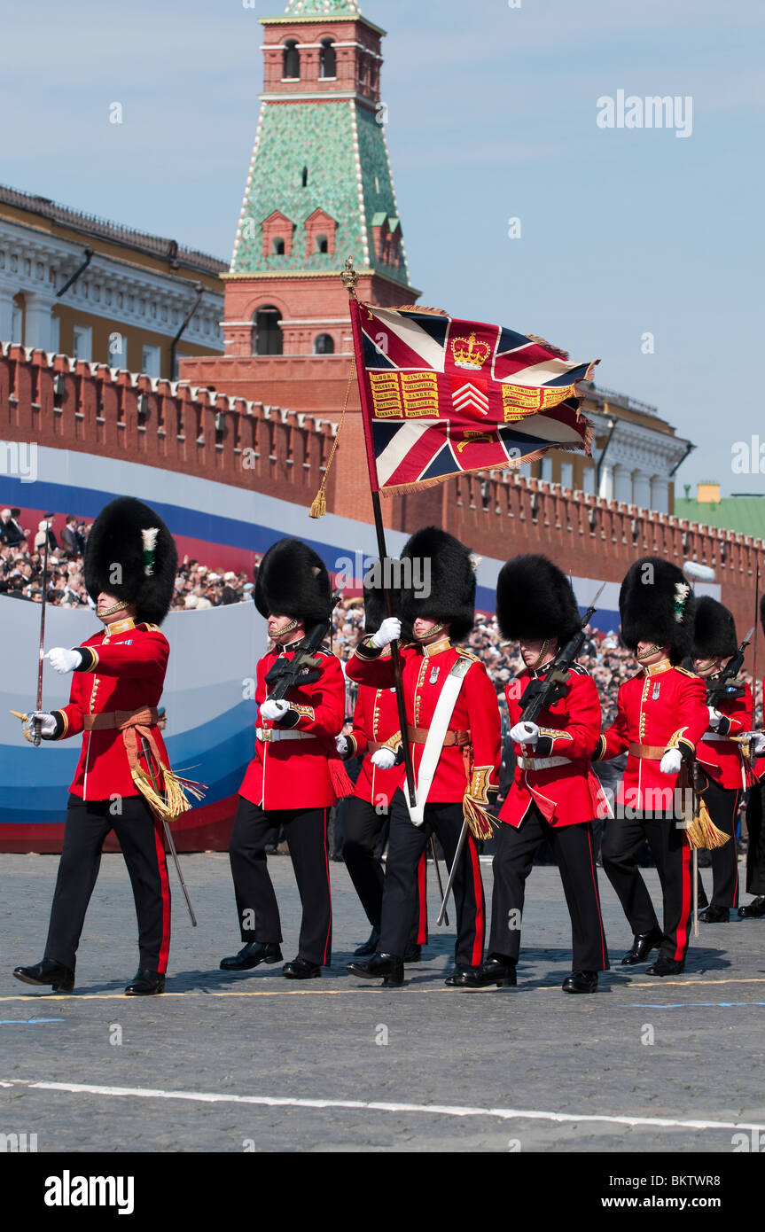the Welsh Guards Regiment march along the Red Square on 9 May Victory ...