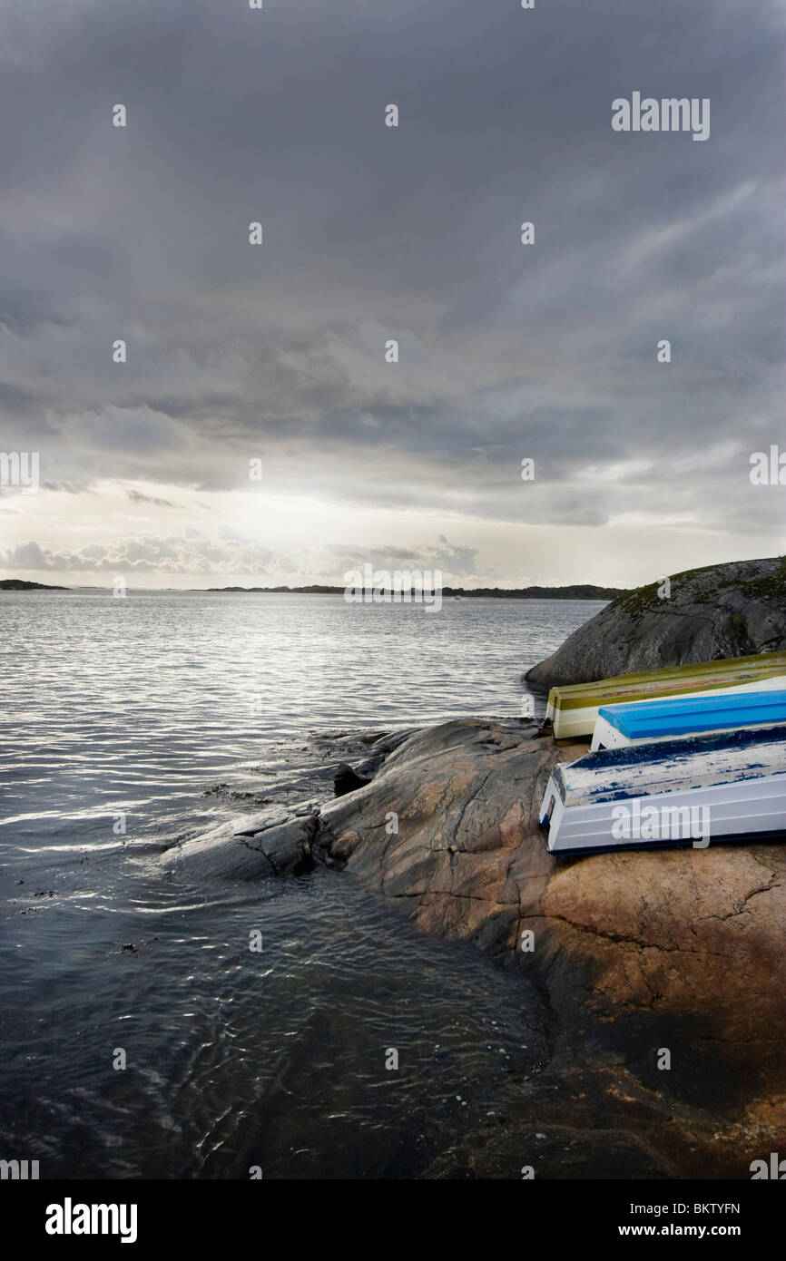 Striking the rock for water hi-res stock photography and images - Alamy