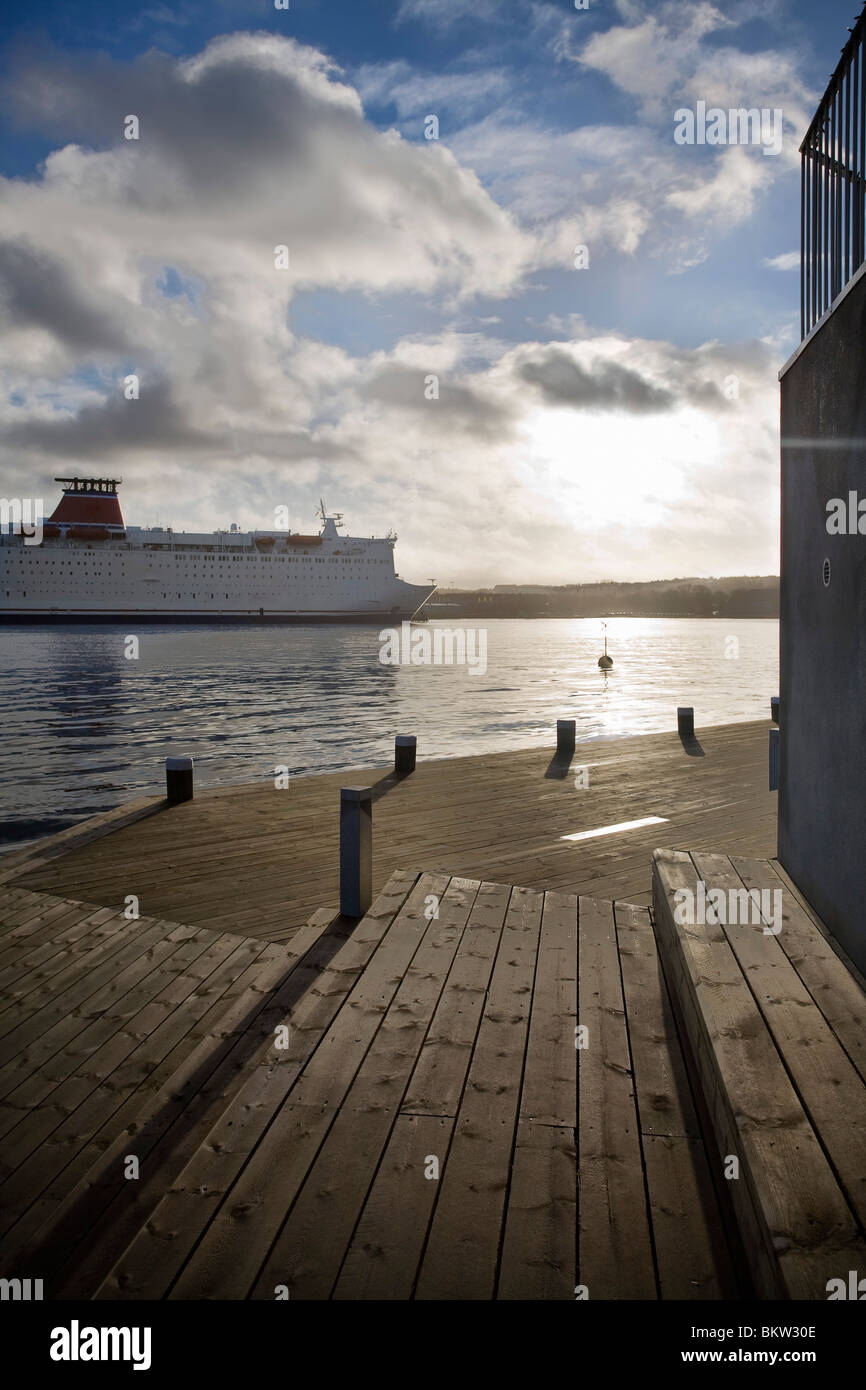 Passing cruise ship hi-res stock photography and images - Alamy