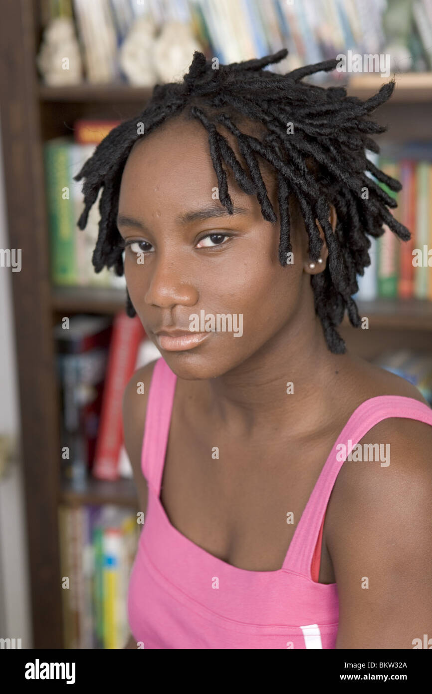 Family home eye contact uk hi-res stock photography and images - Alamy