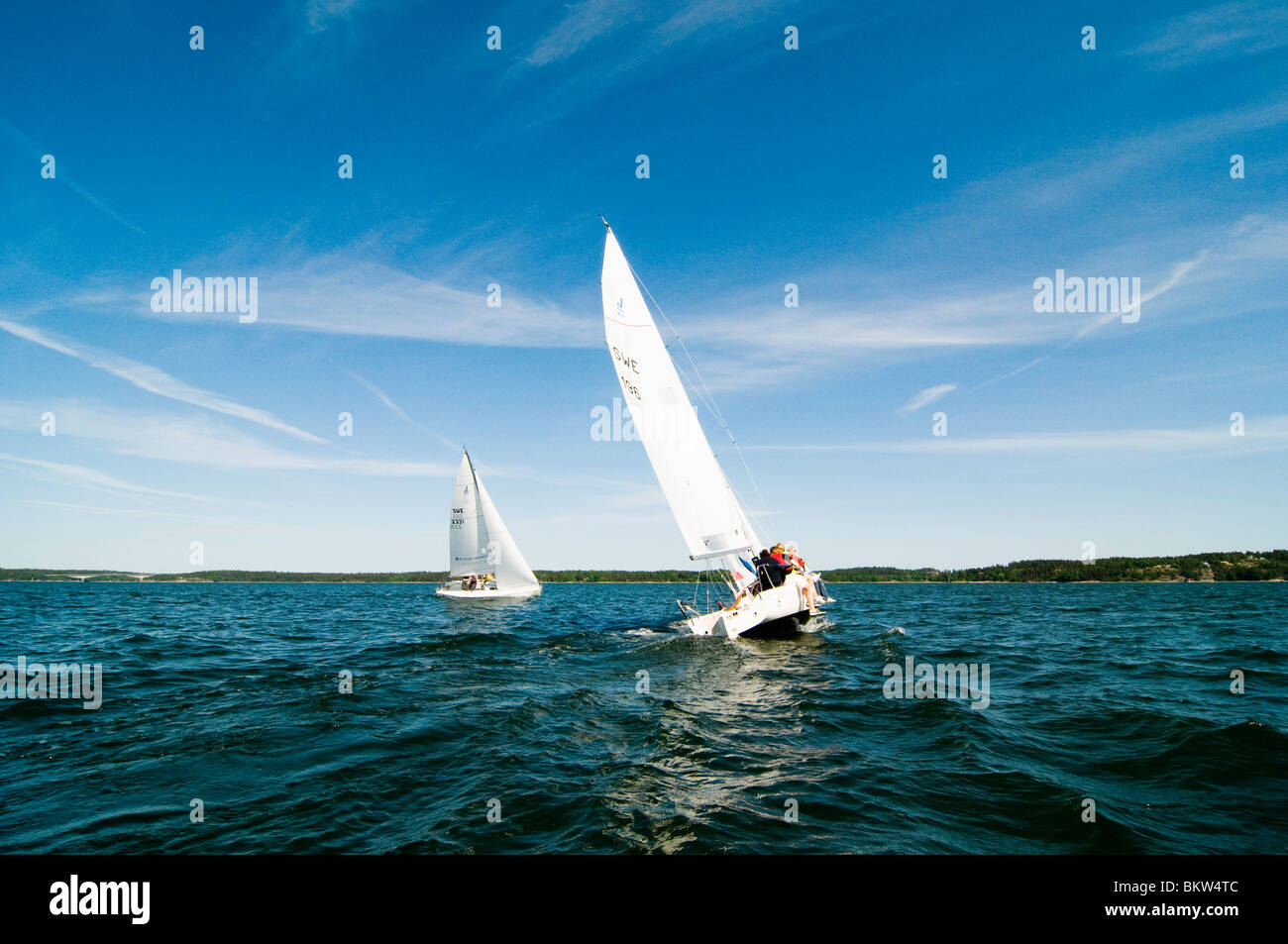 Boats sailing hi-res stock photography and images - Alamy