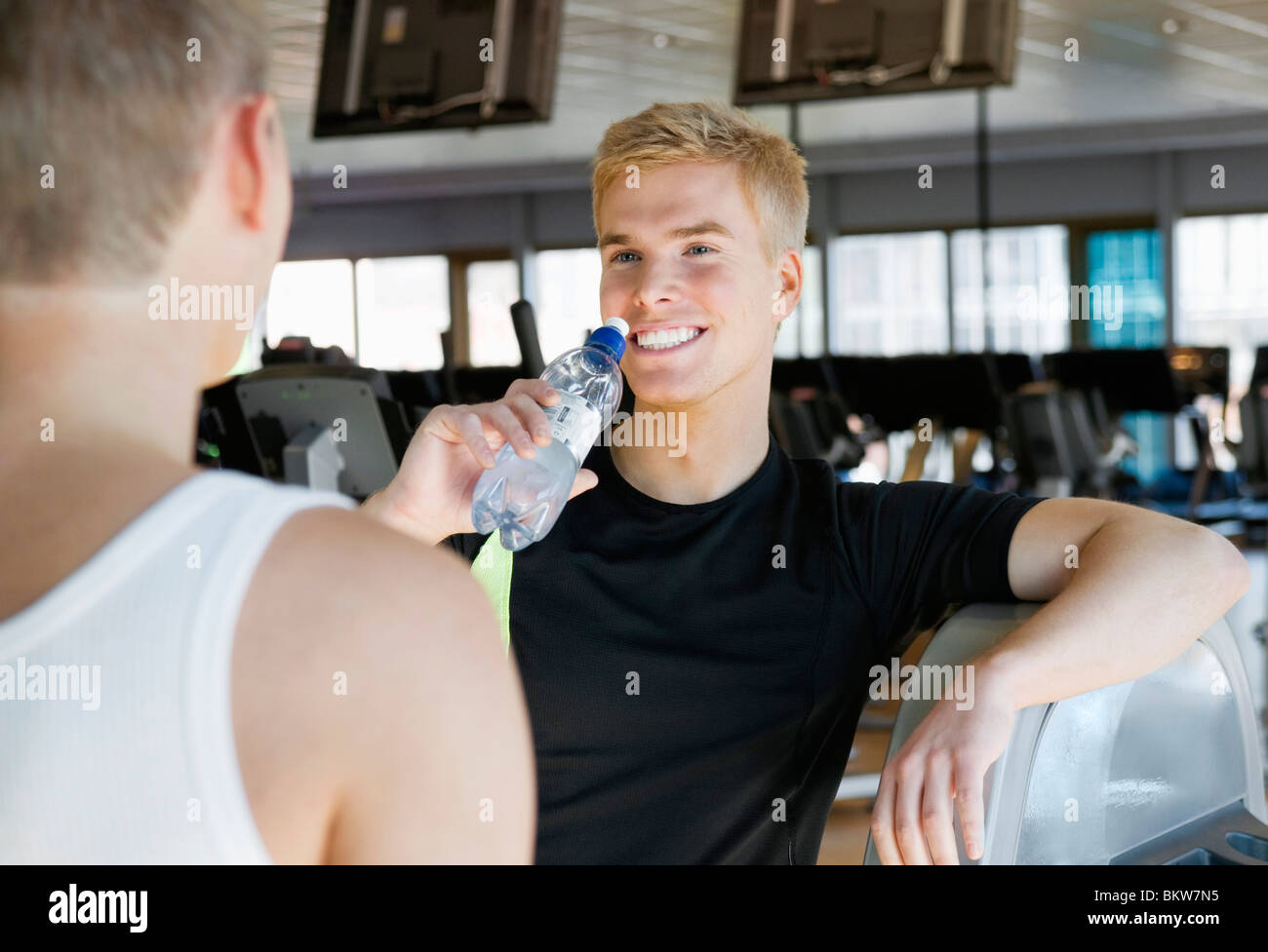 Guys gym hi-res stock photography and images - Alamy