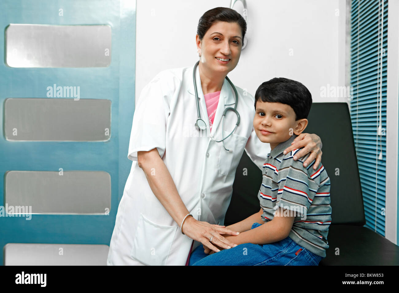 Indian boy patient hospital medical hi-res stock photography and images ...