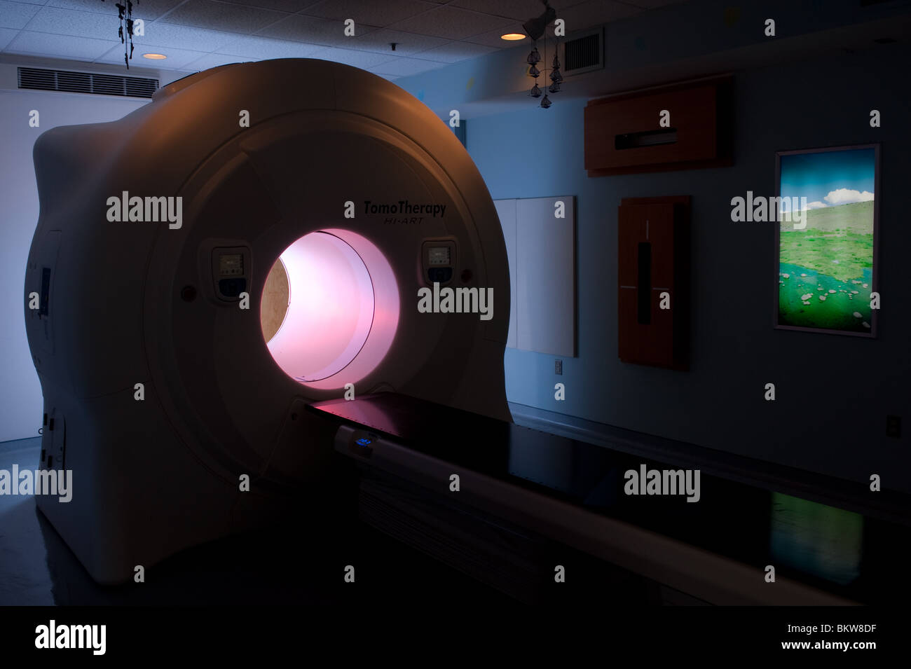 Tomotherapy hi-res stock photography and images - Alamy