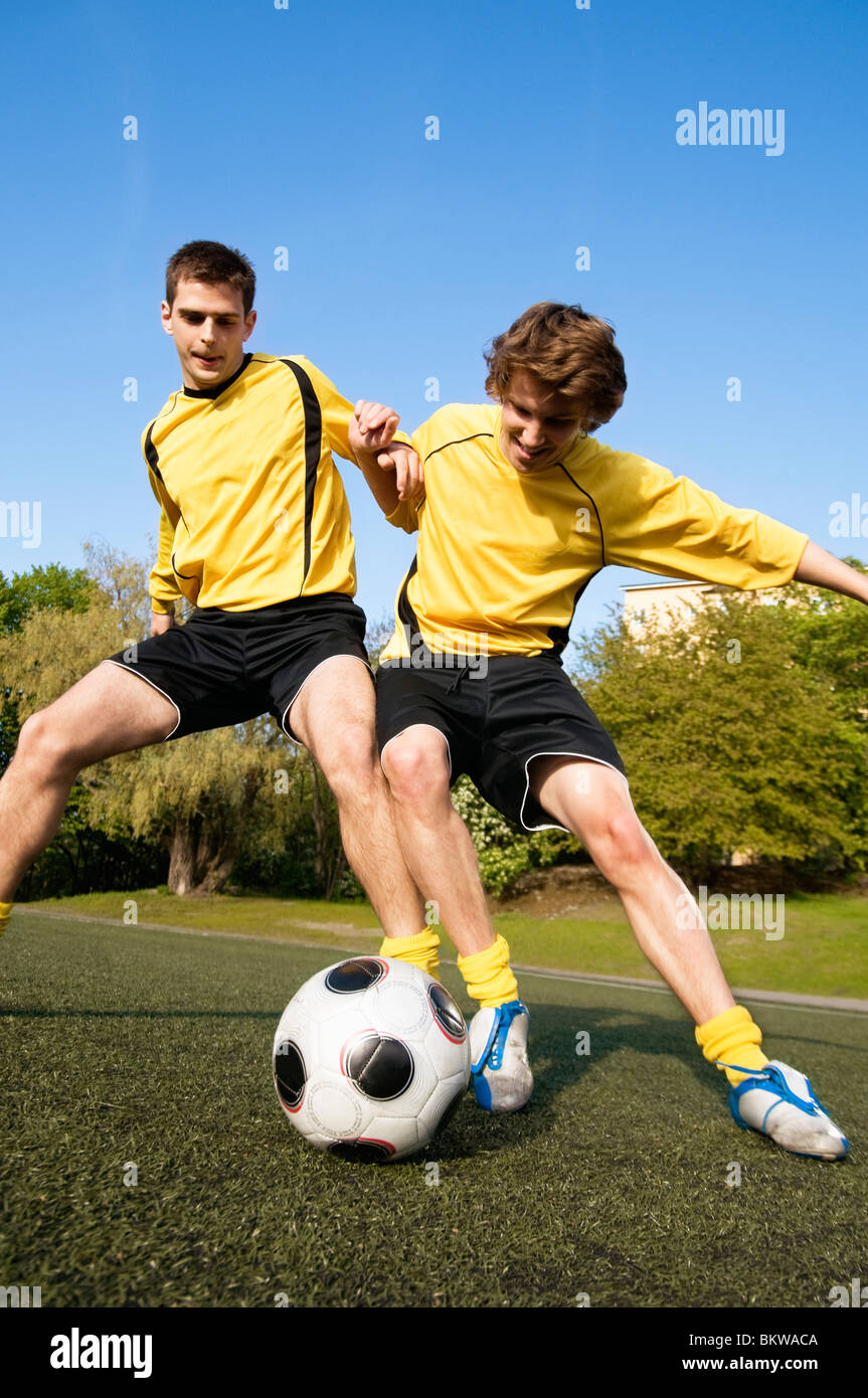 Working football match hi-res stock photography and images - Alamy