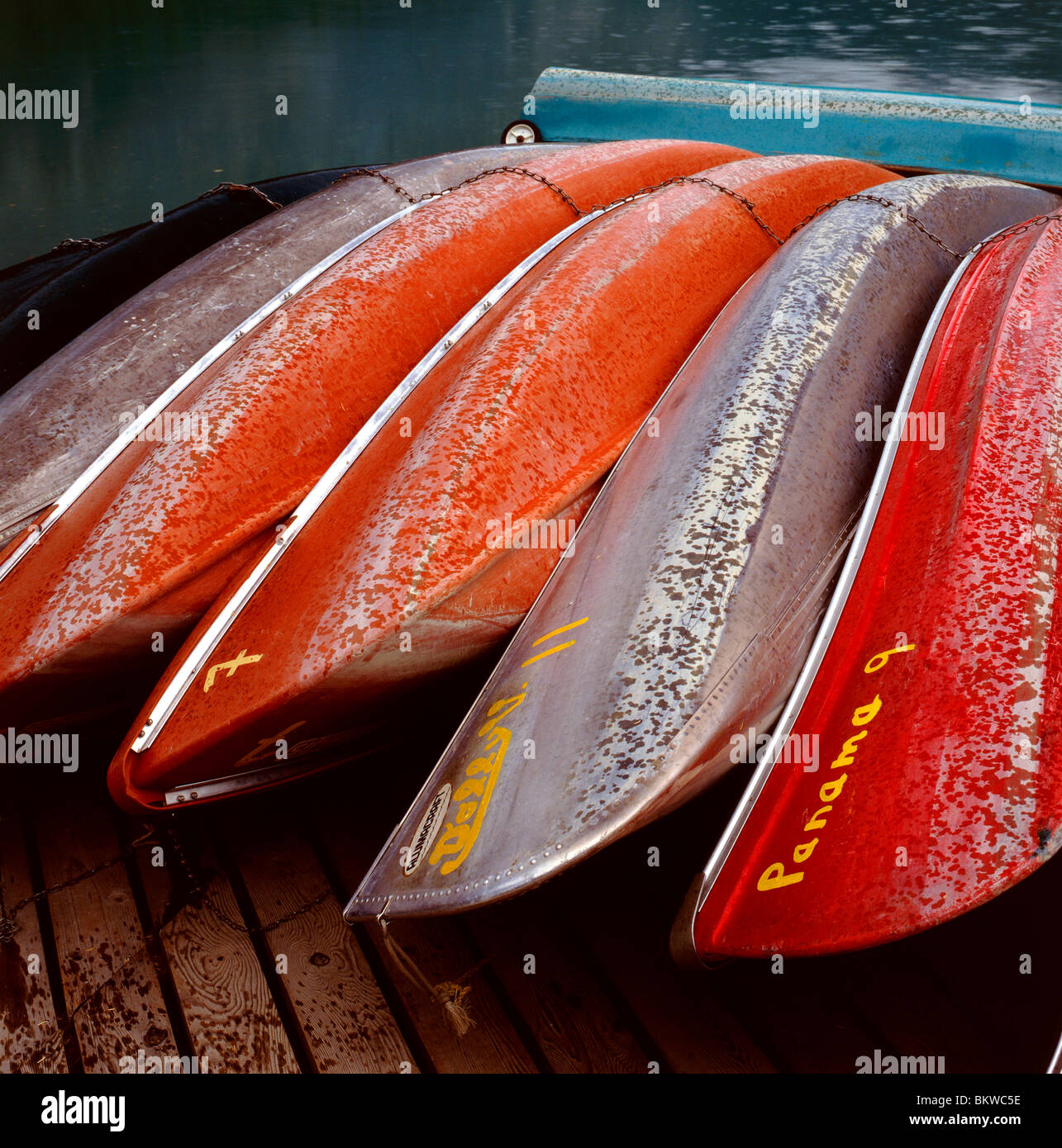 Canoe on the columbia river hi-res stock photography and images - Alamy
