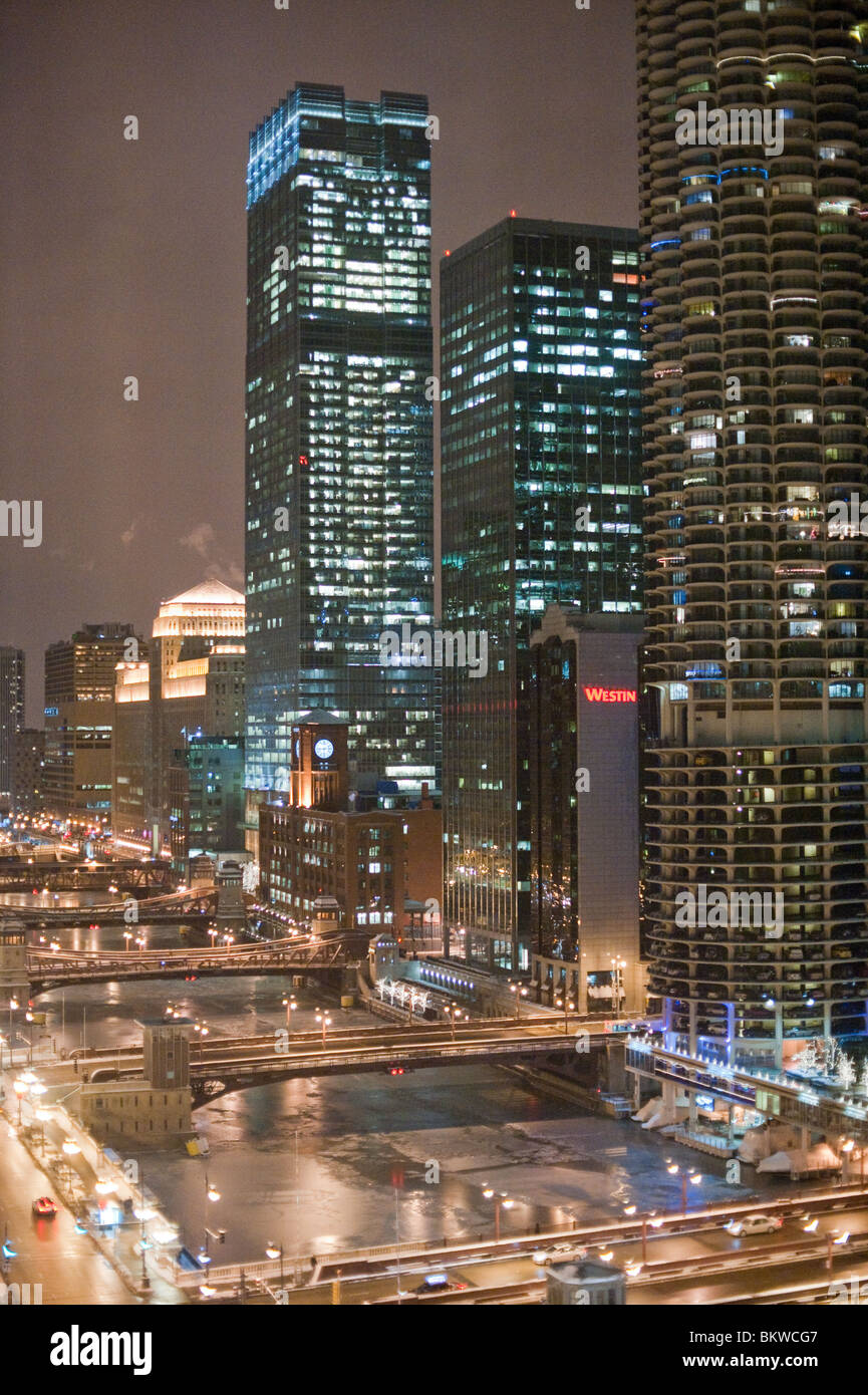 City chicago downtown river hi-res stock photography and images - Alamy