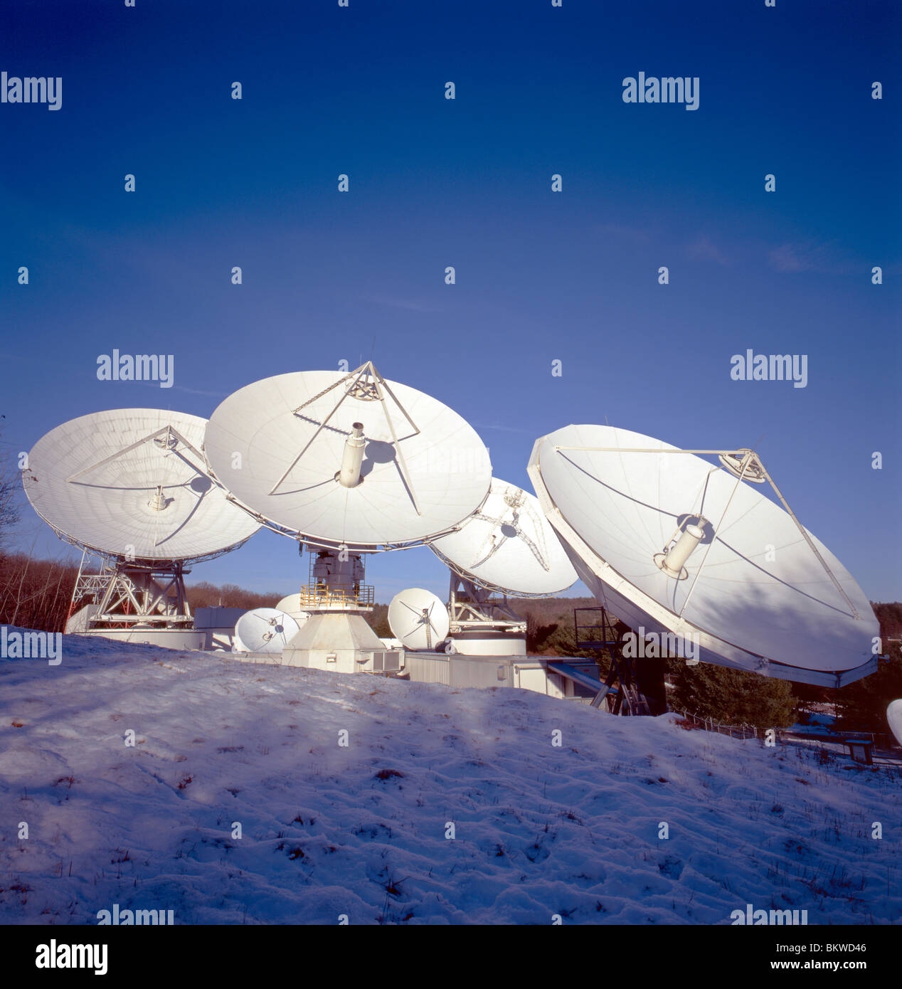 Satellite Communication Facility Stock Photos & Satellite Communication ...