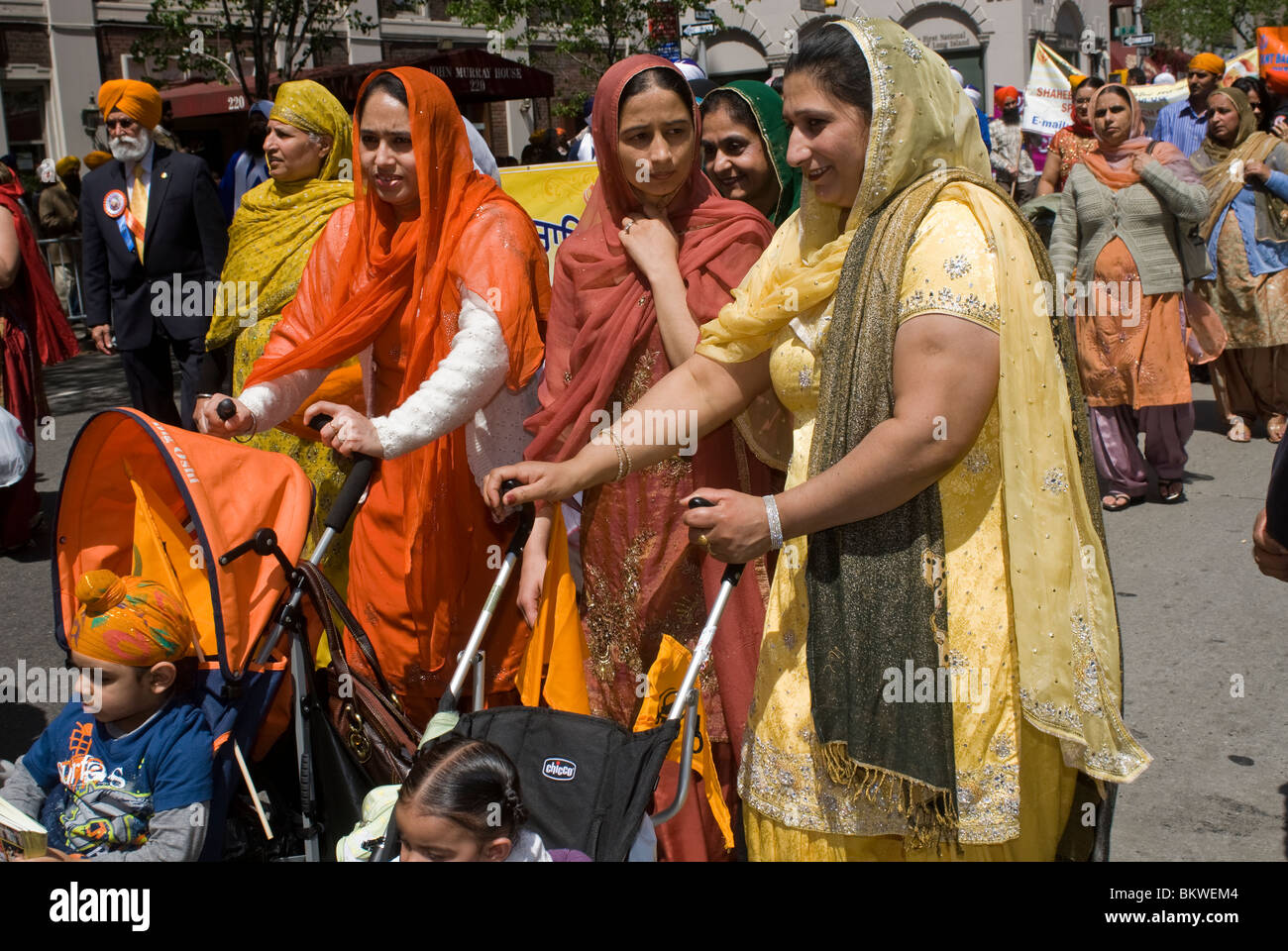 Thousands watch and participate in the 23rd Annual Sikh Day Parade in ...