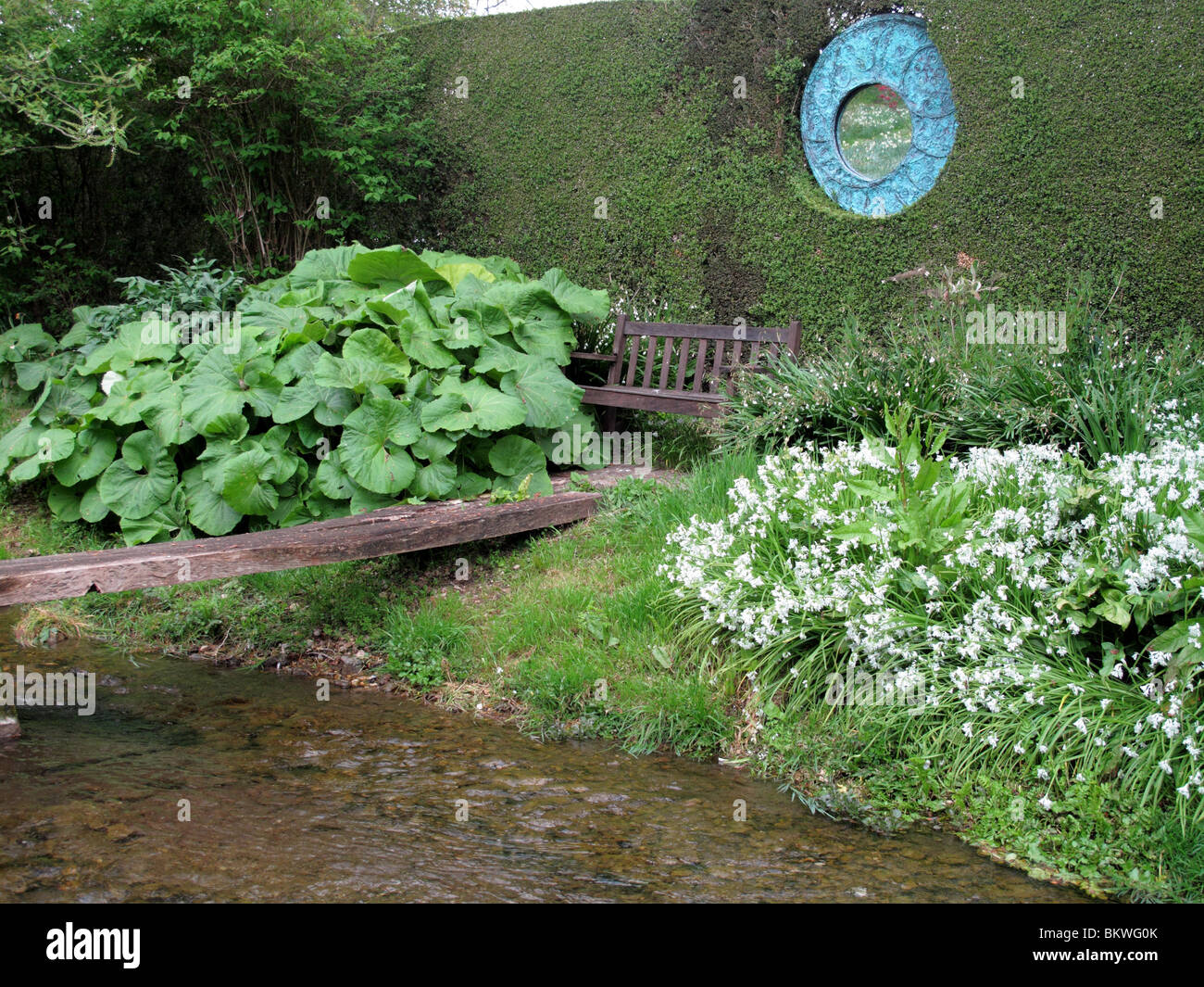 Bench by stream hi-res stock photography and images - Alamy